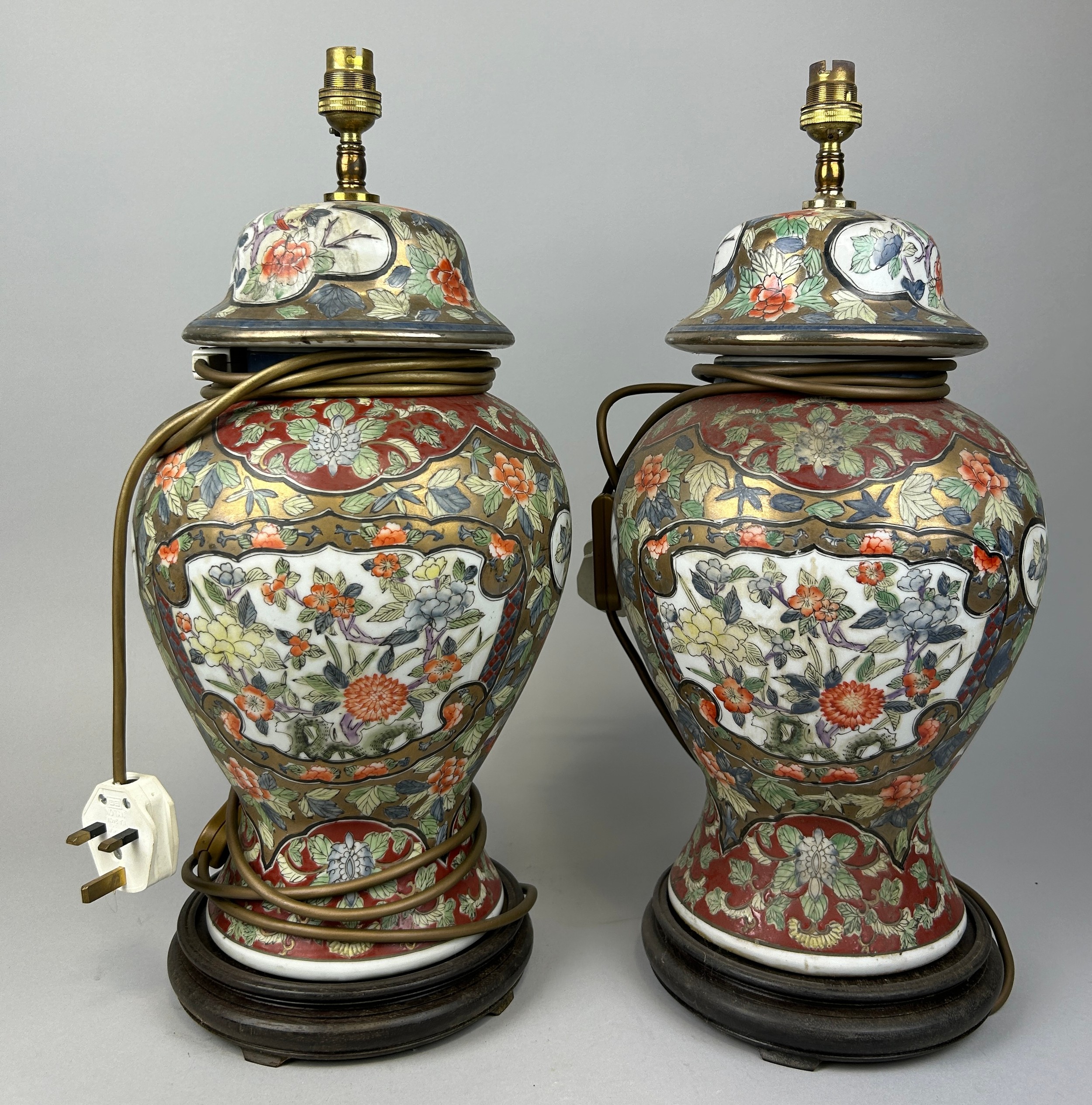 A PAIR OF CHINESE STYLE TABLE LAMPS, 44cm H