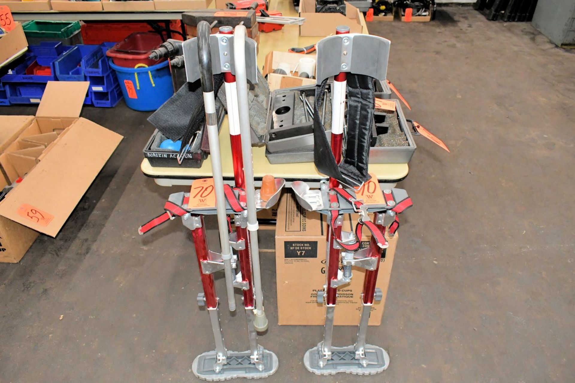 Pair of Metaltech Buildman 225-lb. Capacity Aluminum Drywall Stilts ...