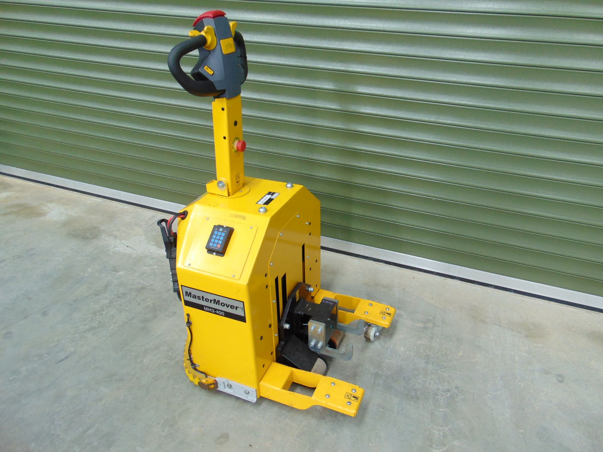 You are bidding on a 2020 Master Mover MH3-400 Electric Walk-Behind Tug ...