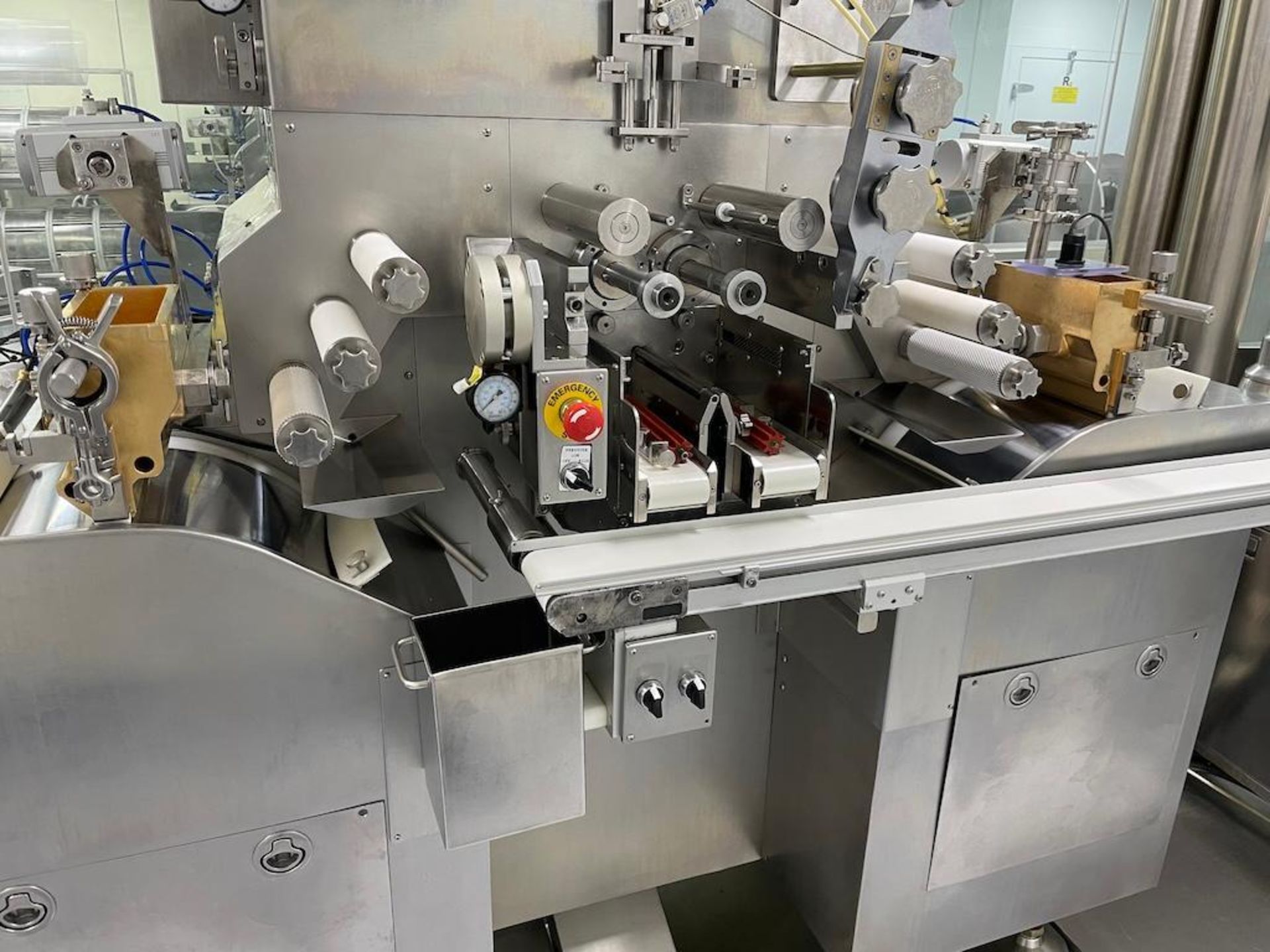 TECHNOPHAR SGM407 CAPSULE MACHINE, ALLEN BRADLEY PANELVIEW PLUS 1250 ...