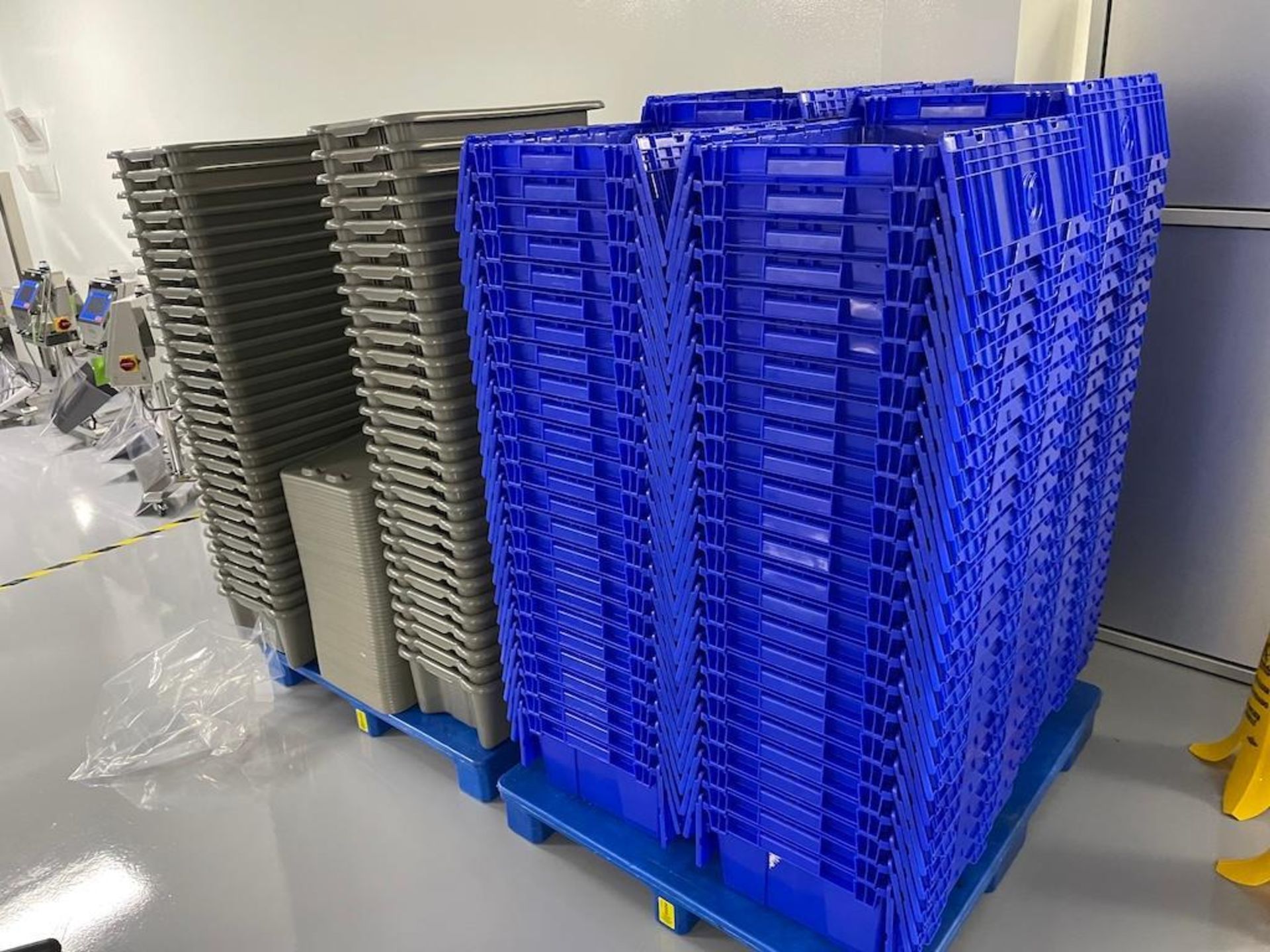 LOT 9 SKIDS OF ULINE TOTES APPROX 20 X 12 X 7 IN W COVERS, INCLUDES 1 ...