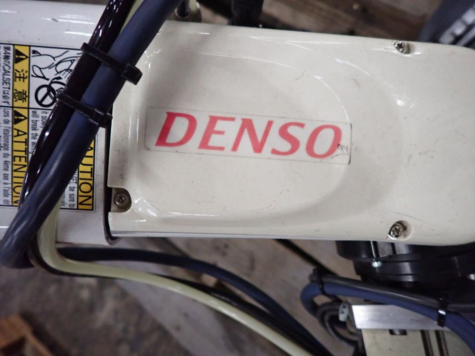 (1) Denso Industrial Robot, Model: VS050A3-AV6-NNN, Weight: 27 kg/60 lb ...
