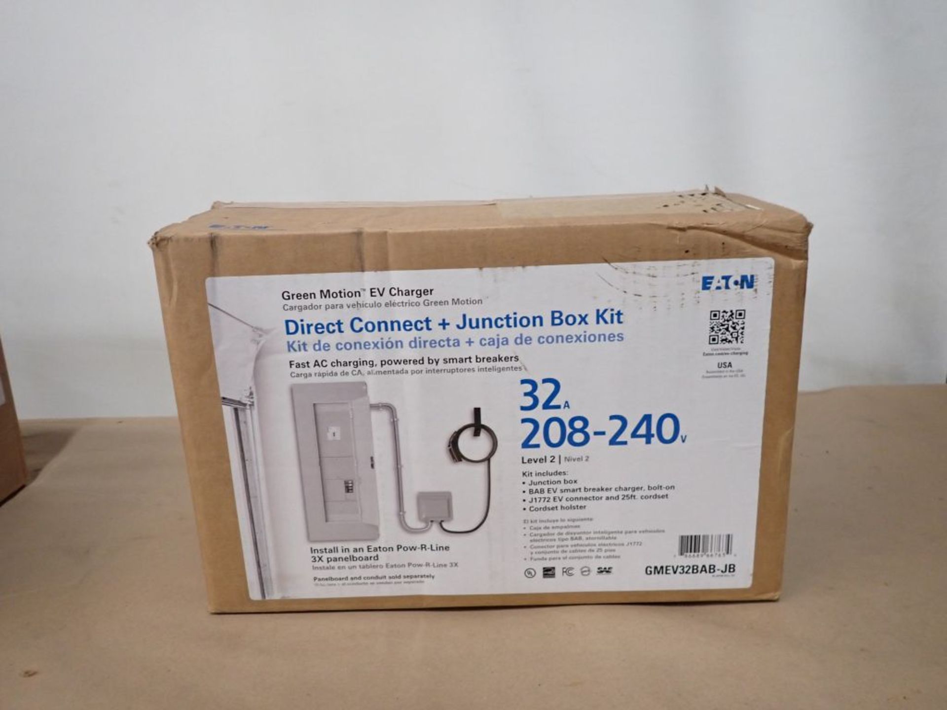 (1) Eaton Green Motion EV Charger, Direct Connect, and Junction Box Kit ...