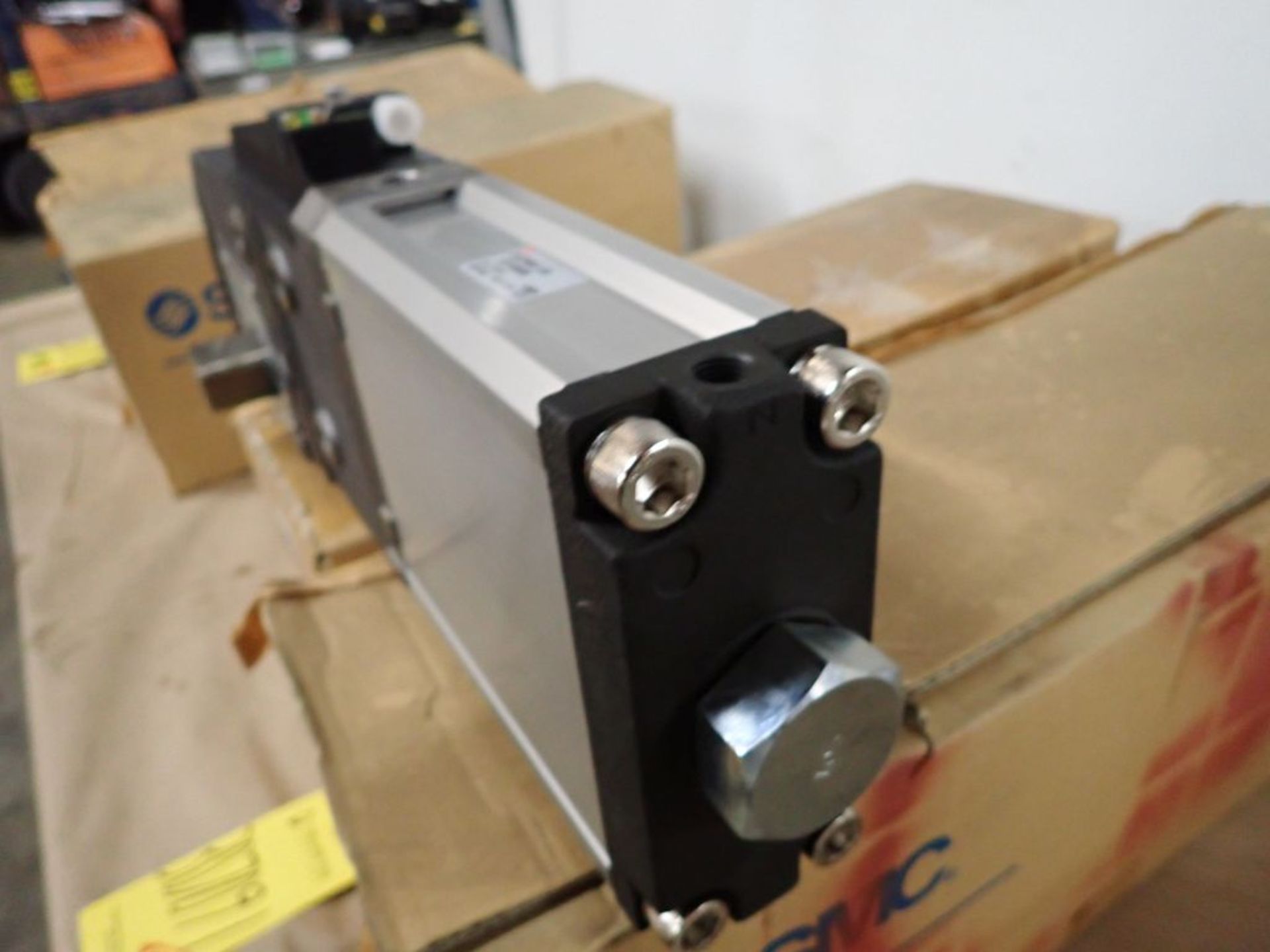 Slim Line Clamp, Cat No. CKZ2N80-105-DCK098; Tag: 307091