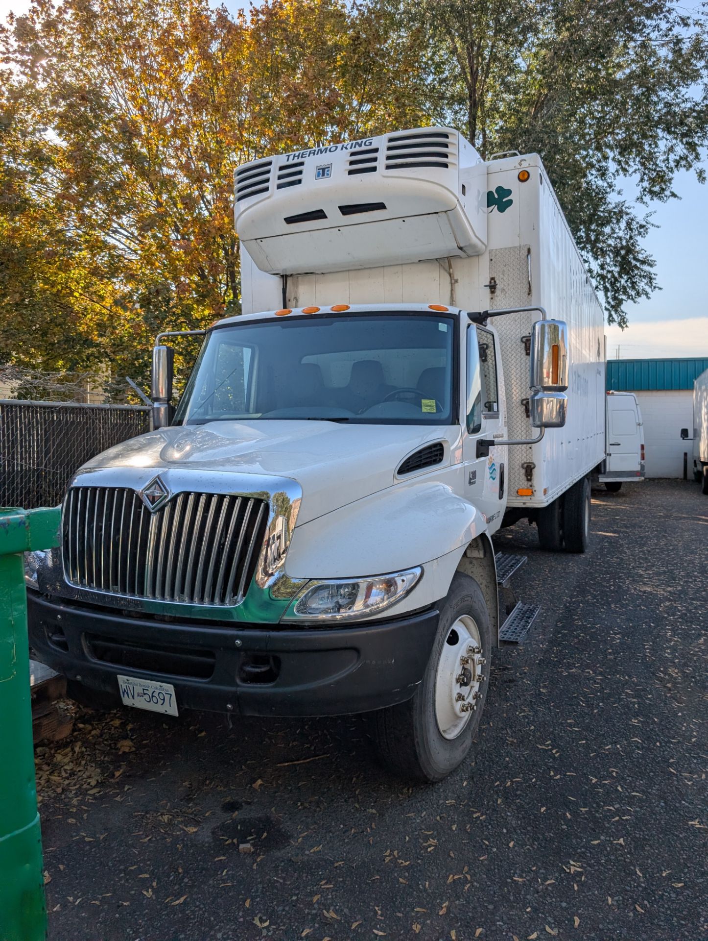 2004 International 4300 Truck with 26' Box, Reefer & Power Tailgate ...