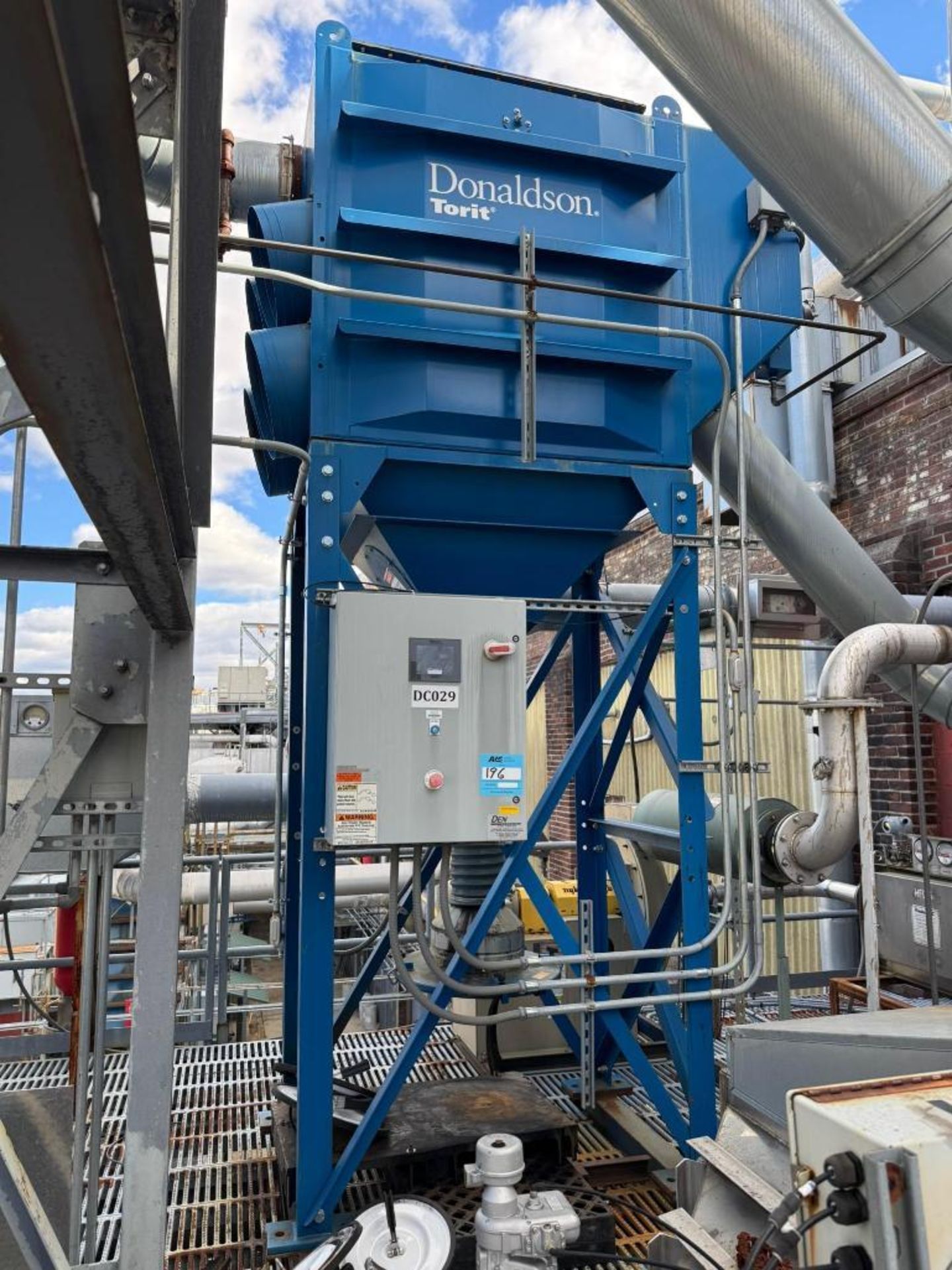 Donaldson Torit Dust Collector, Model DFO2-8, Serial# 10410544L1. With ...