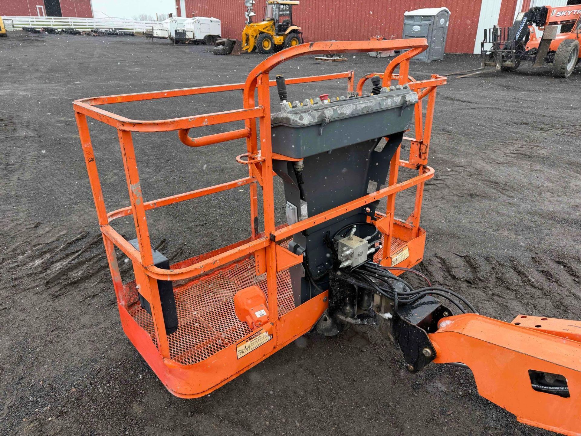 2014 JLG 450A BOOM LIFT SN:187102 4x4, powered by diesel engine ...