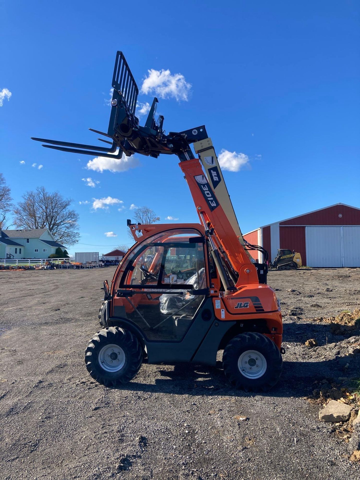 NEW UNUSED JLG 3013 TELESCOPIC FORKLIFT 4x4, powered by Kubota V-1505 ...