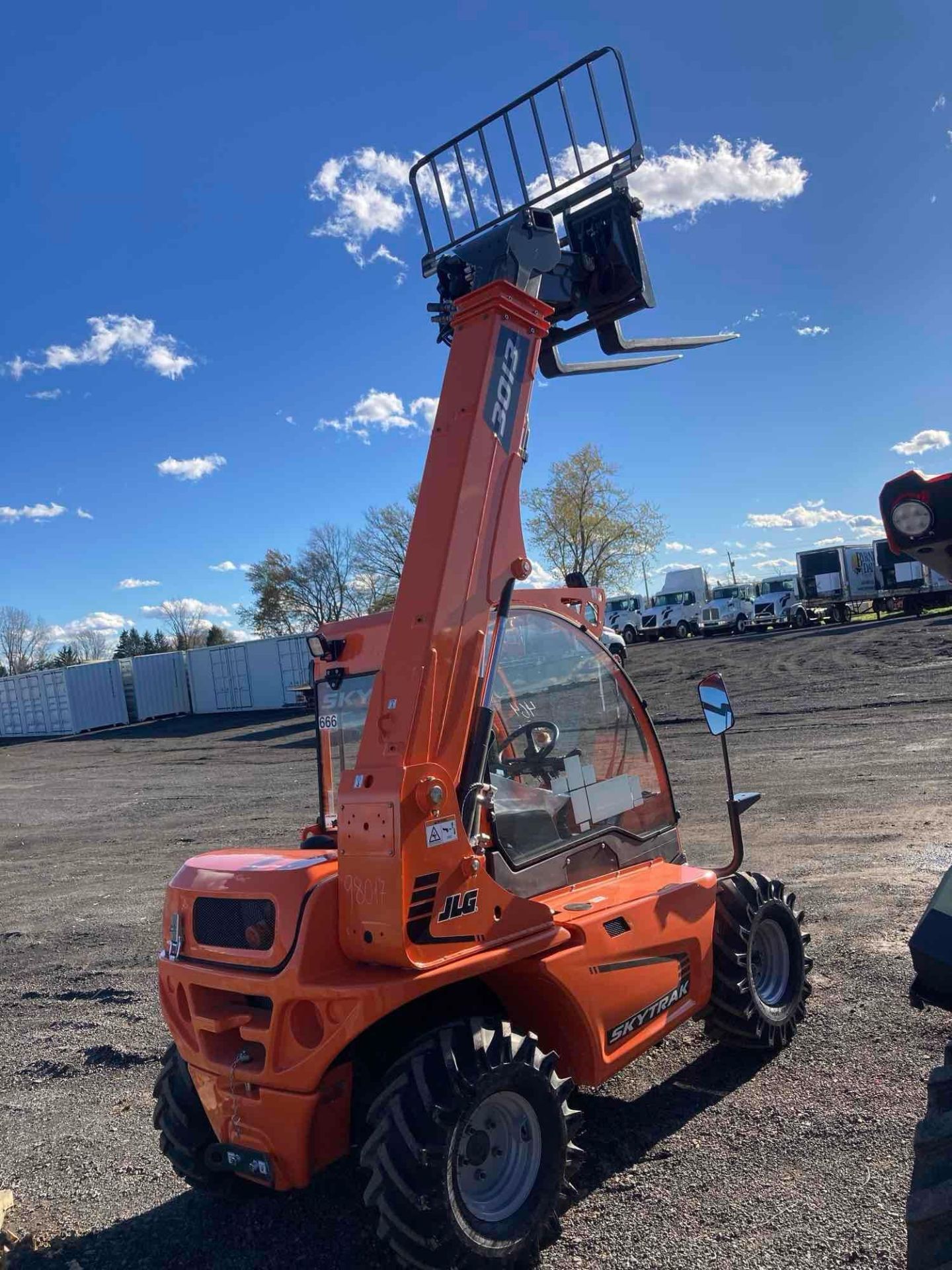 NEW UNUSED JLG 3013 TELESCOPIC FORKLIFT 4x4, powered by Kubota V-1505 ...