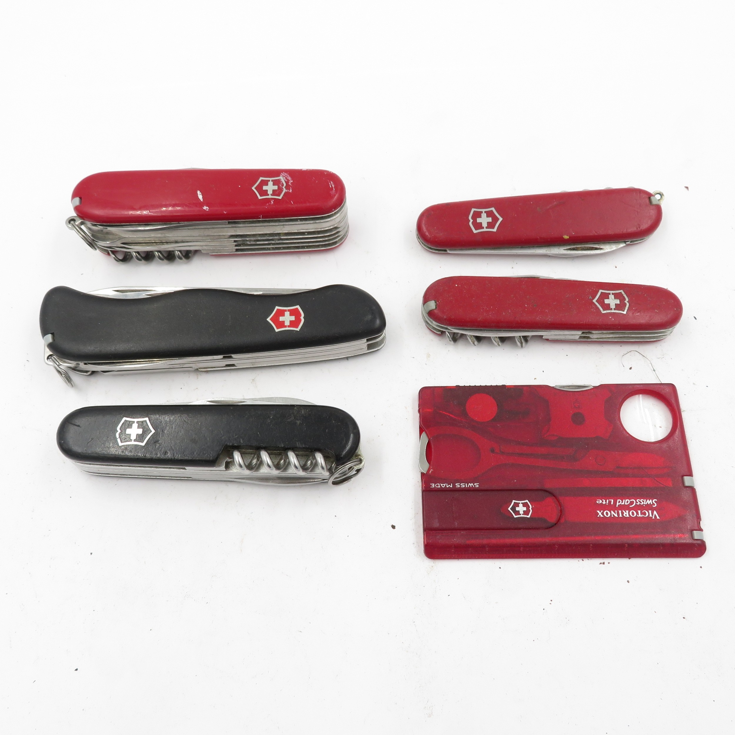 5x Swiss army knifes and card