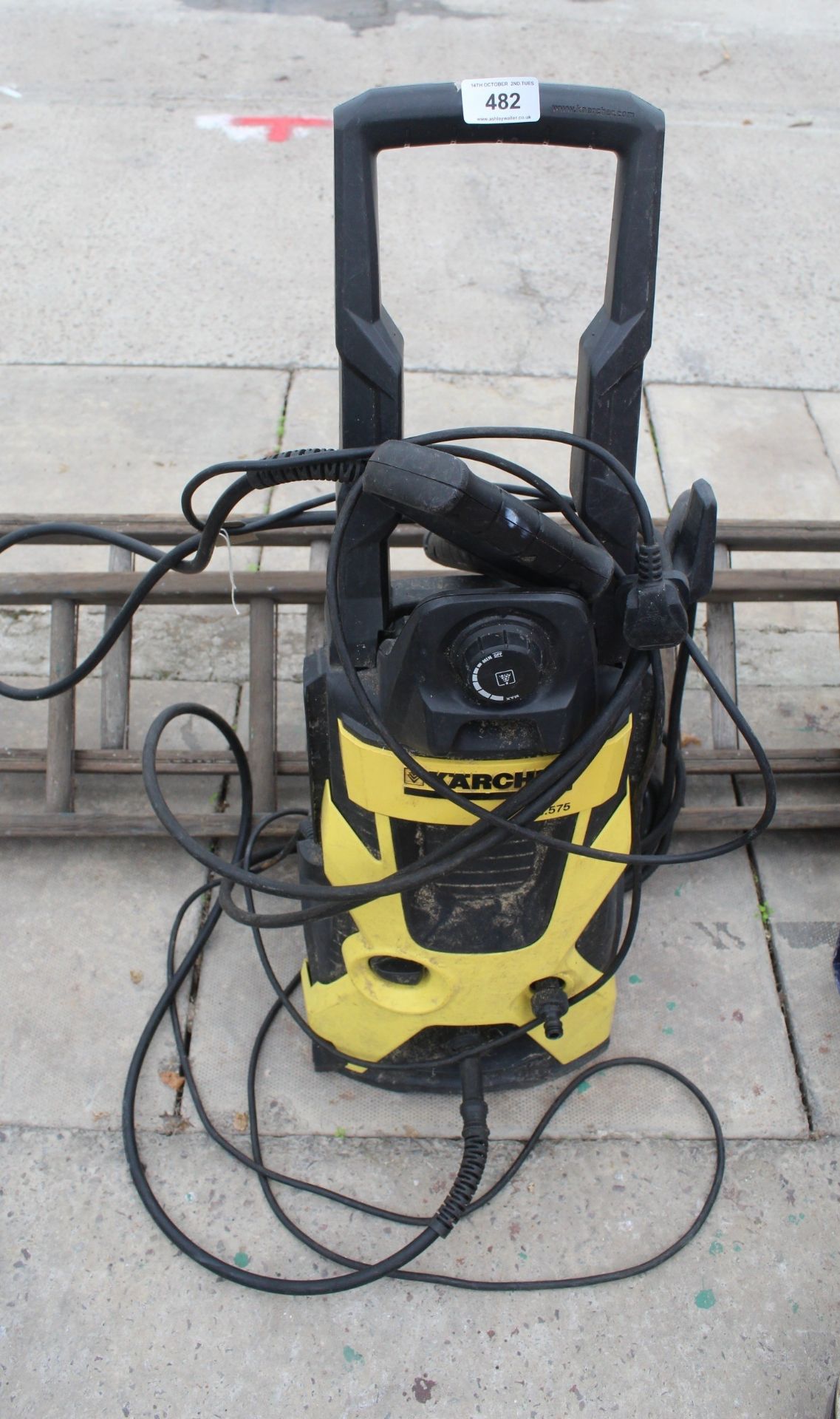 A KARCHER JET WASH IN WORKING ORDER NO VAT