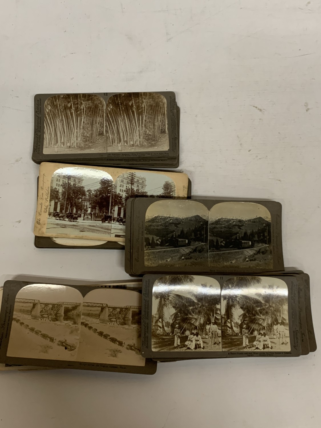 A COLLECTION OF STEREO CARDS