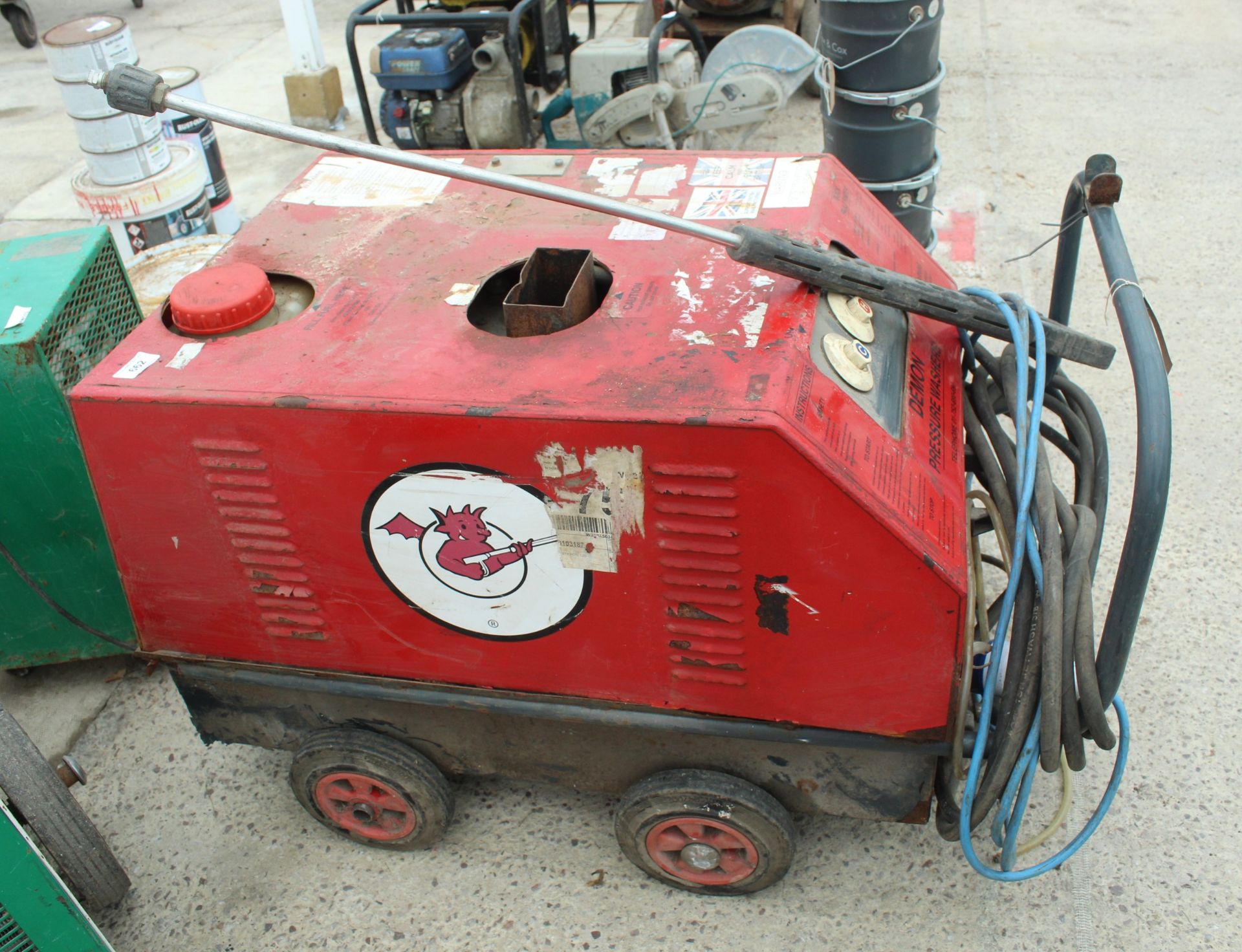 A DEMON HOT/COLD PRESSURE WASHER NO VAT