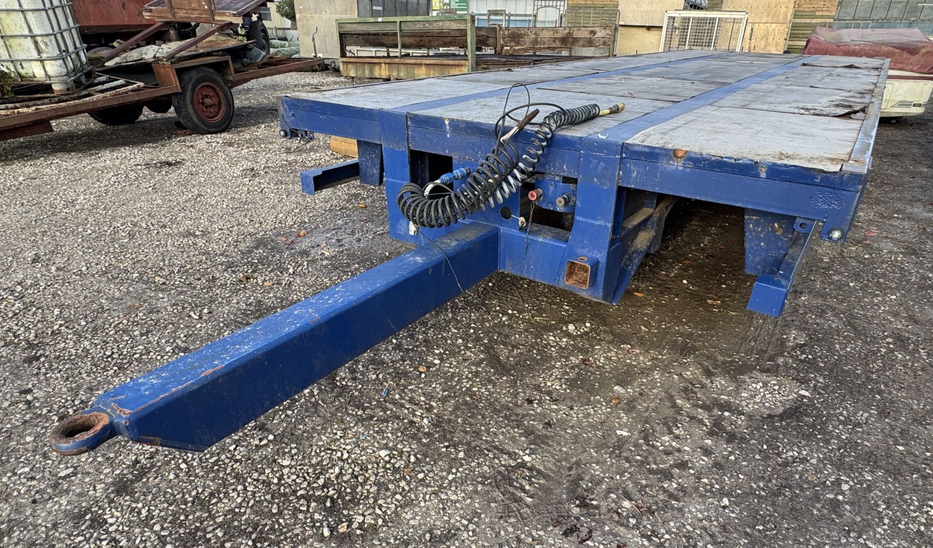 24' FLAT TRAILER ON AIR TWIN AXLE IDEAL FARM TRAILER OR ROAD LEGAL ...