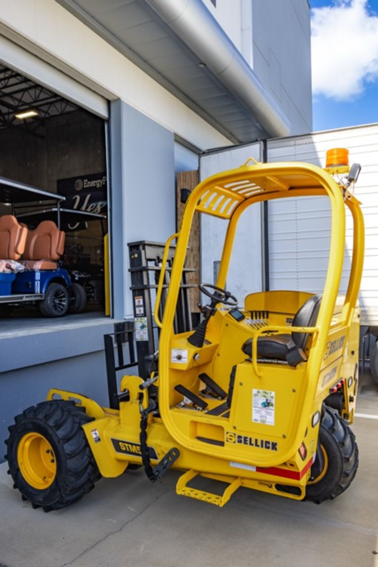 This almost brand new 2023 Sellick STM-55K-4 is a truck-mounted, 4-way ...