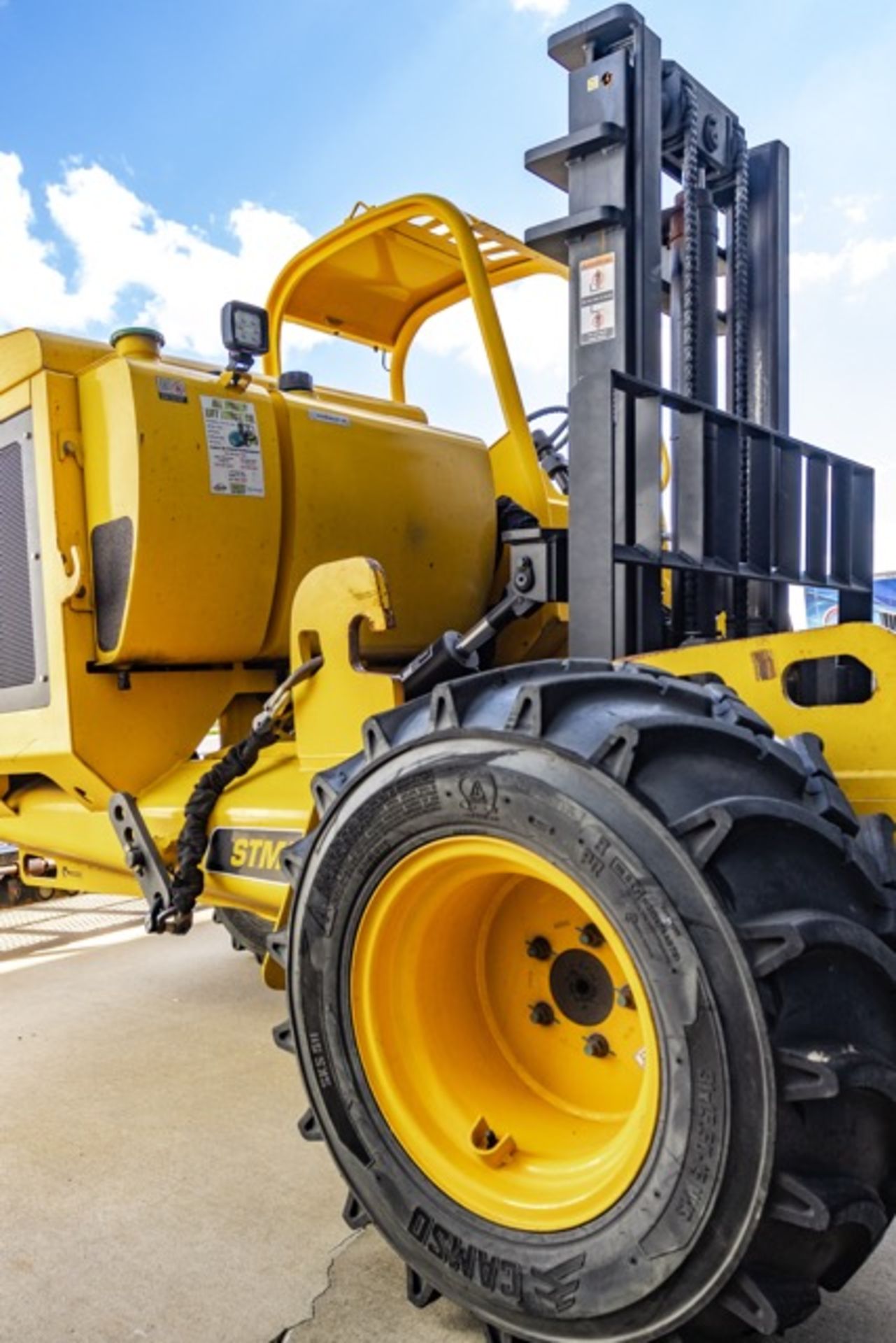 This almost brand new 2023 Sellick STM-55K-4 is a truck-mounted, 4-way ...