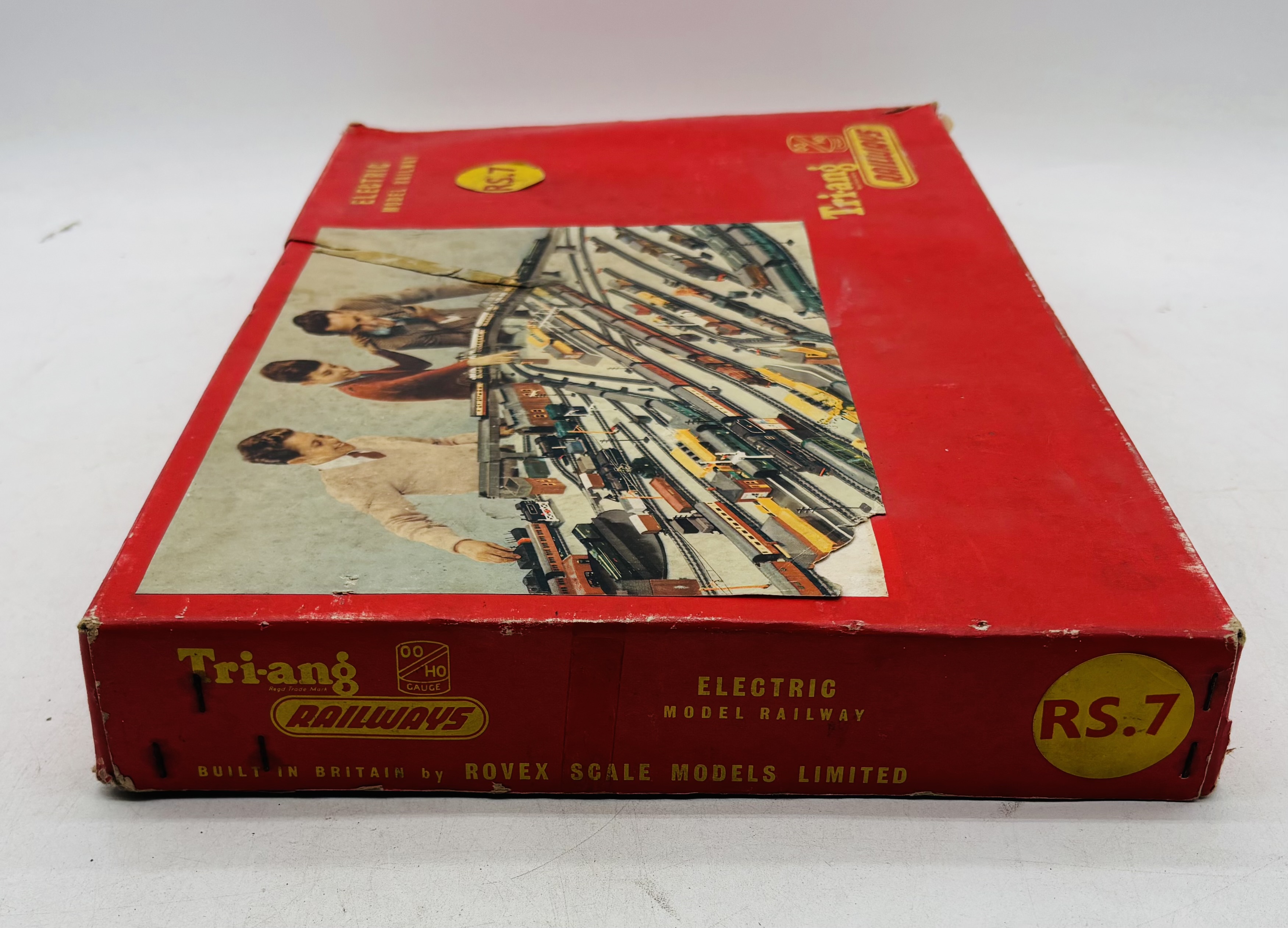 A vintage boxed Tri-ang Railways OO gauge electric train set (RS.7 ...