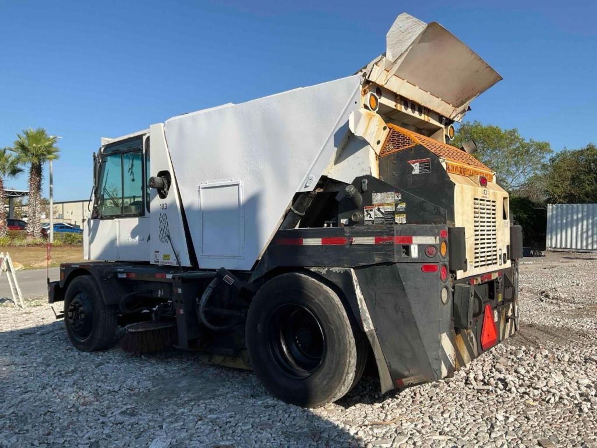 2017 GLOBAL M4 INDUSTRIAL SWEEPER TRUCK, CUMMINS DIESEL ENGINE, APPROX ...