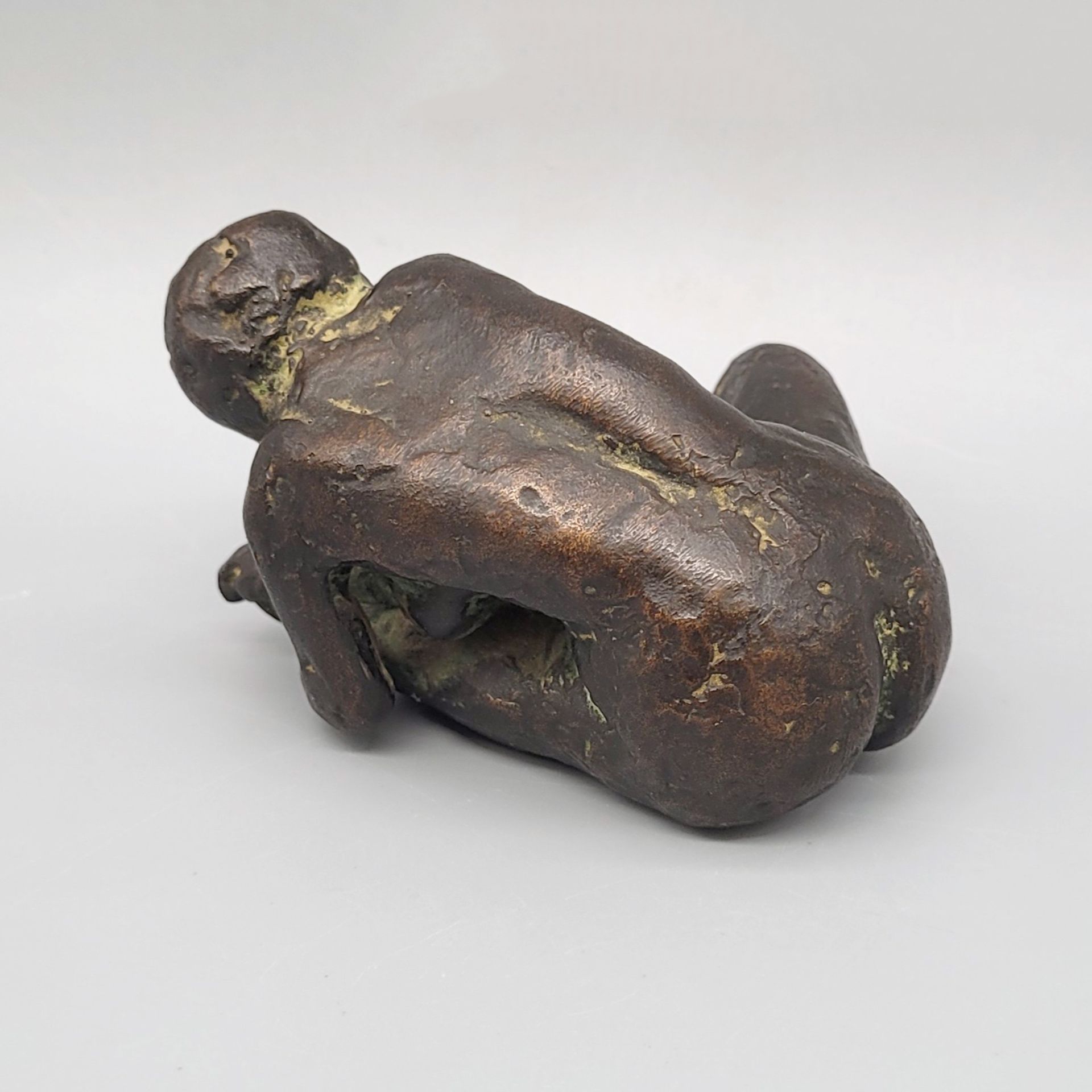 SANDER, Ernemann Friedrich (1925-2020): Kauerndewohl, Bronze, 5,5 x 10 ...