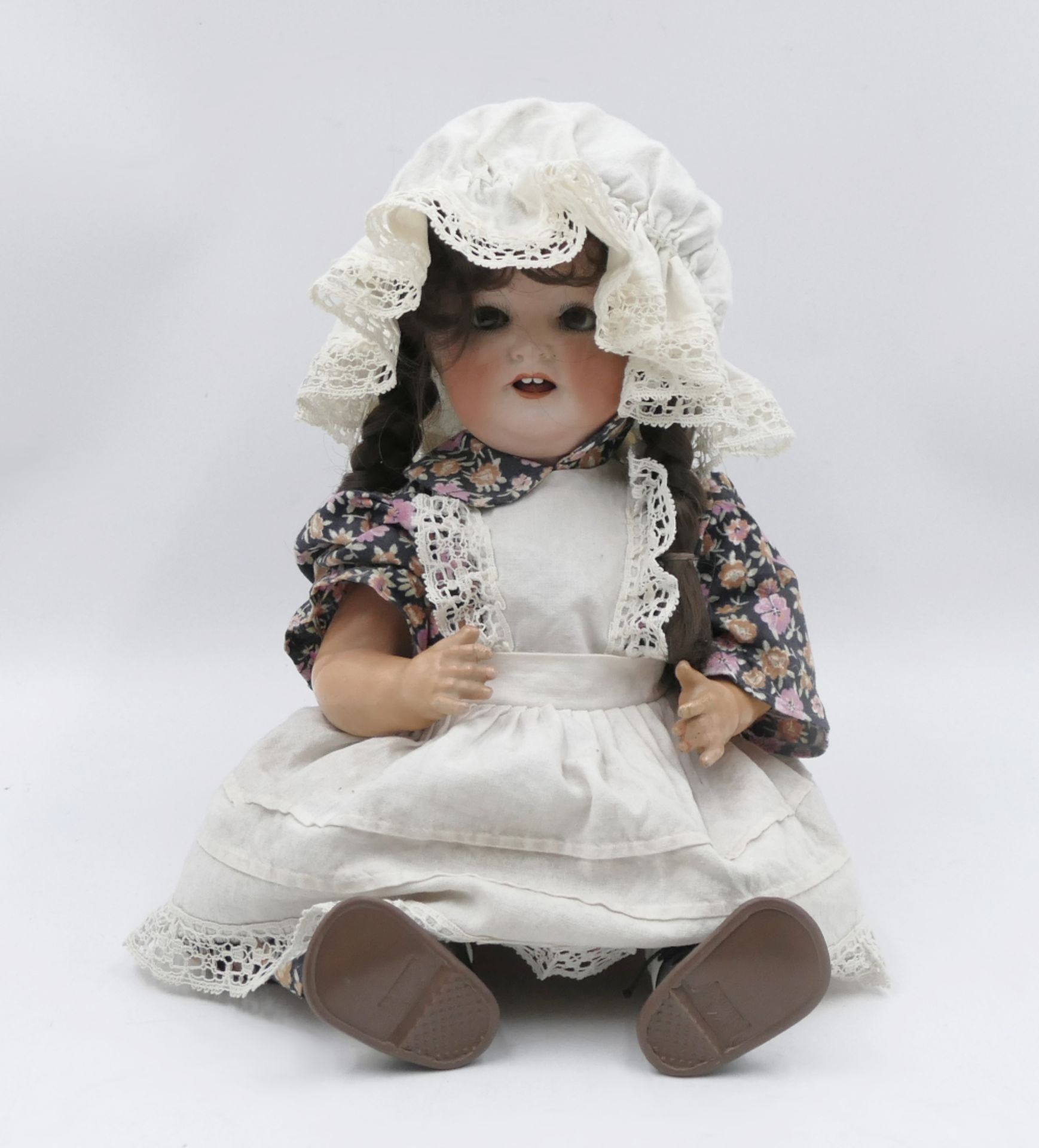1 Porzellankopfpuppe HEUBACH KÖPPELSDORF im Nacken bez. "342 2/0" ca. H ...