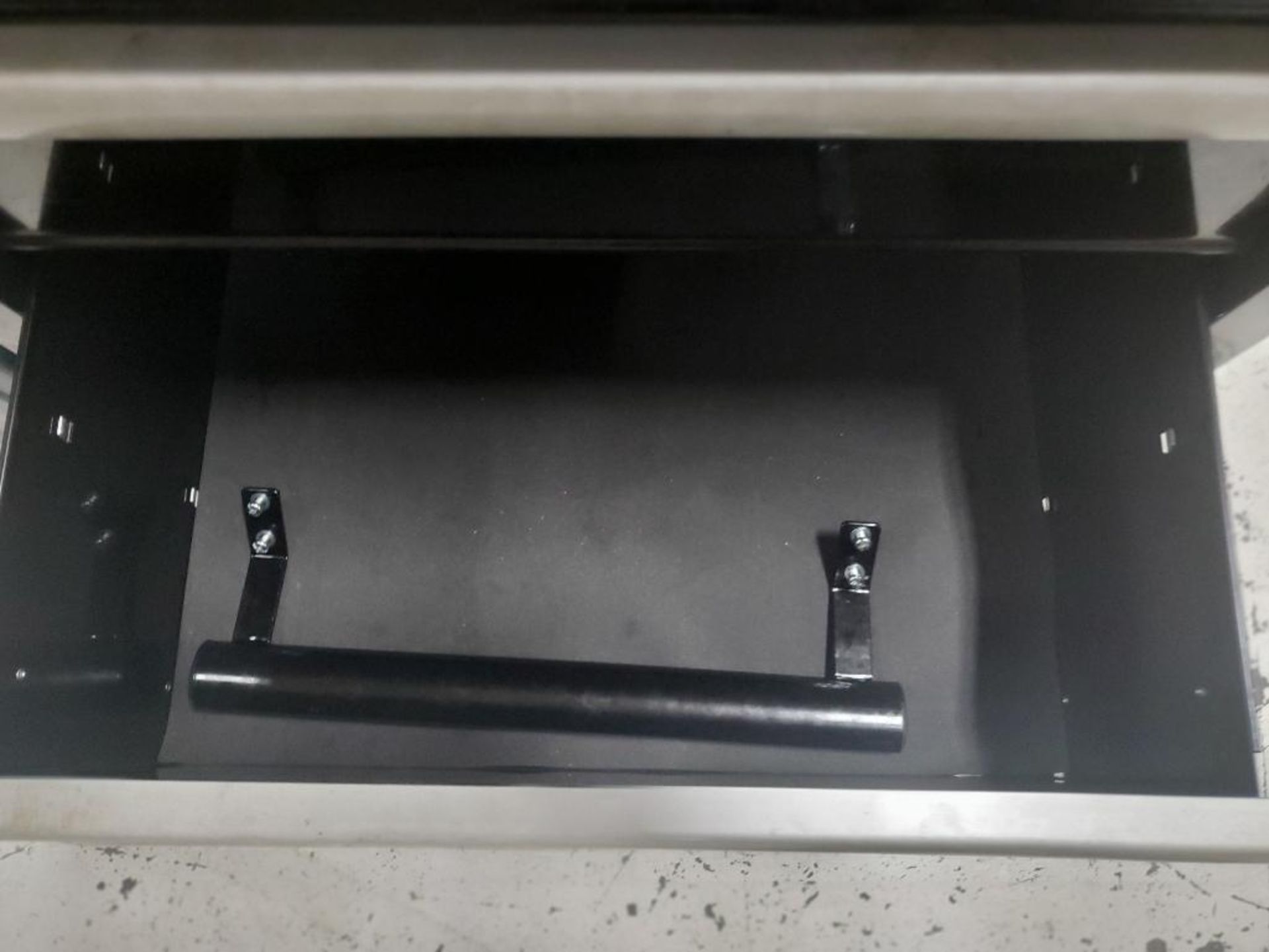 4 drawer roll around tool box. 27in width.