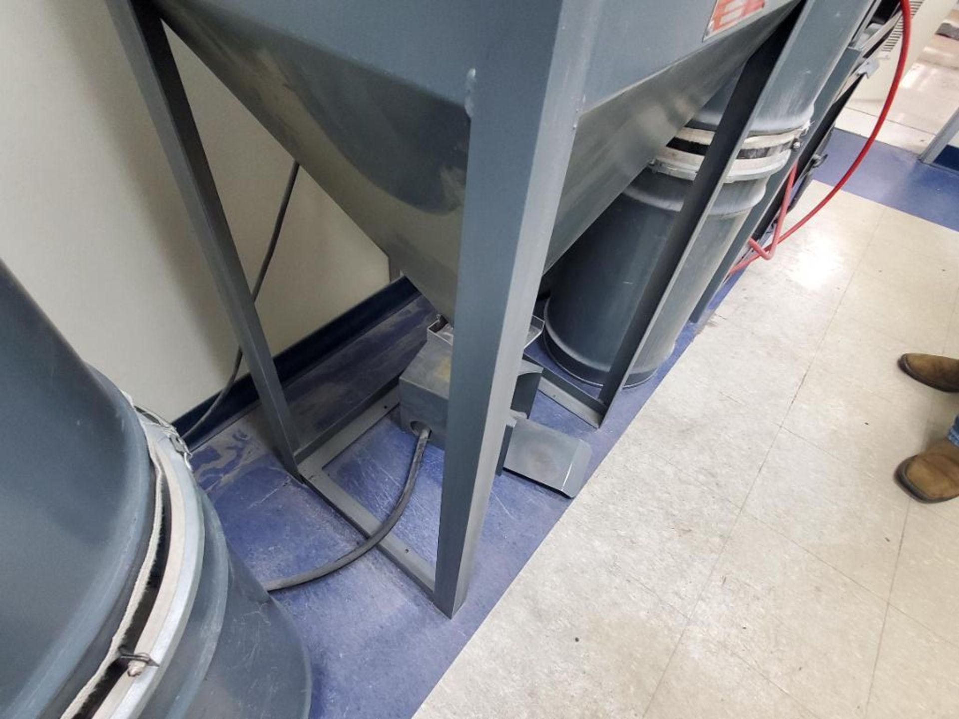 Trinco dry blast cabinet. Model 24/BP. Serial # 77468-17.