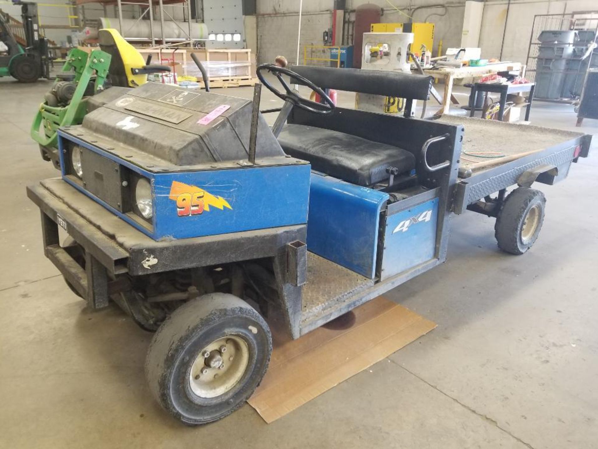 Cushman Work cart. Propane engine. 2400lb capacity. Model 898459-9010.