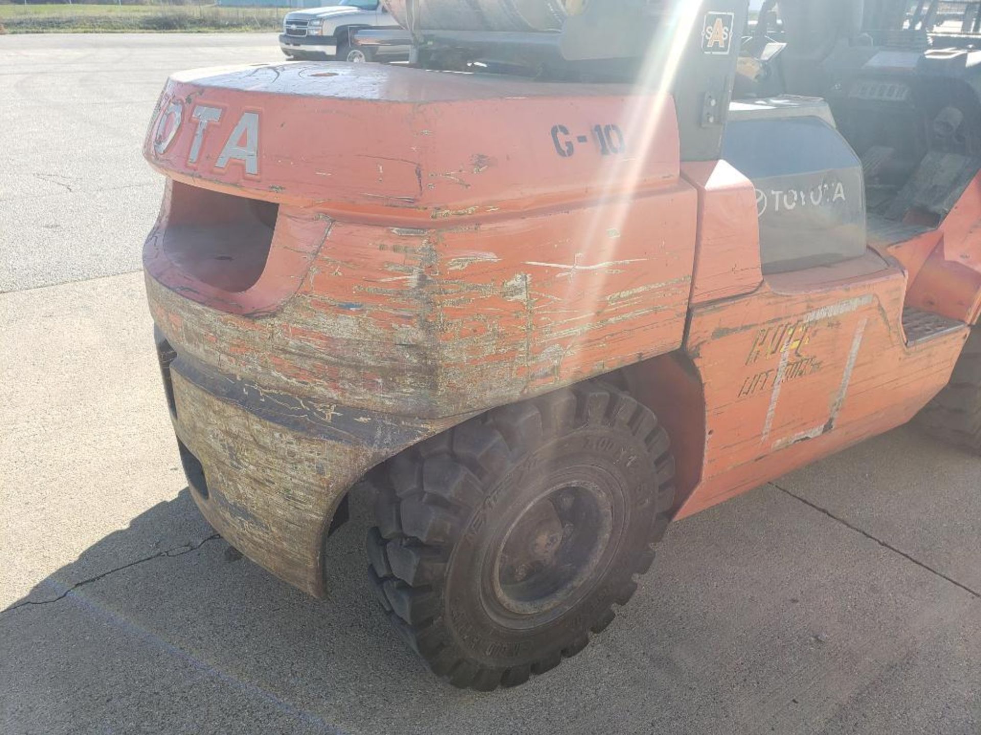 8000lb Toyota LP forklift. Model 7FGU35. Serial # 62573. 132in lift ...