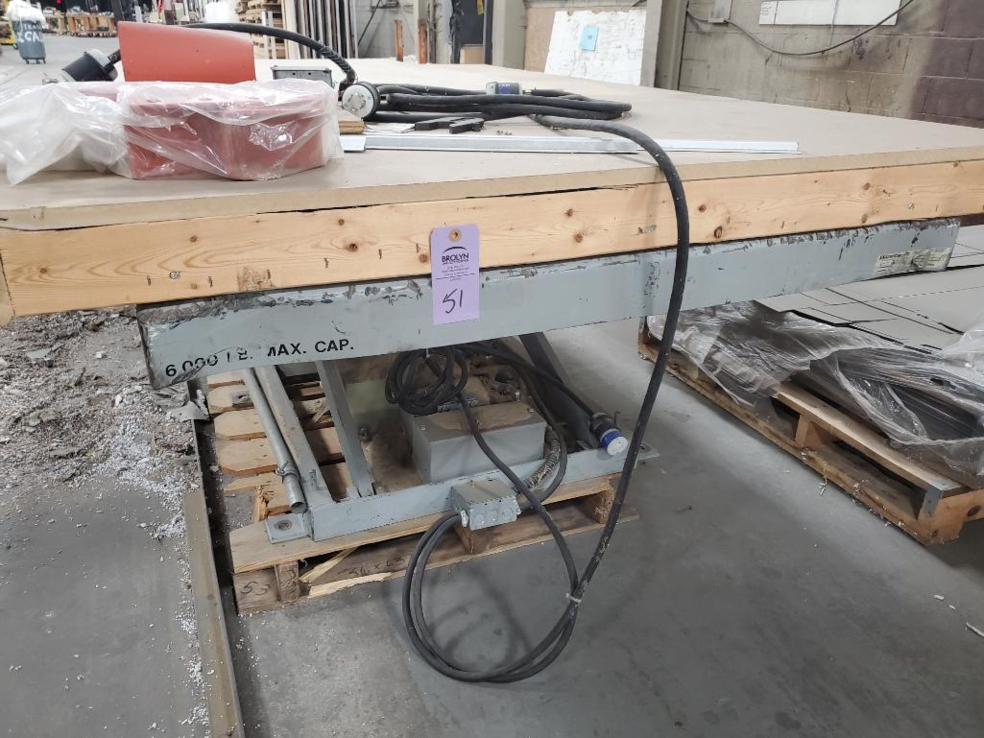 6000lb American Lifts lift table.