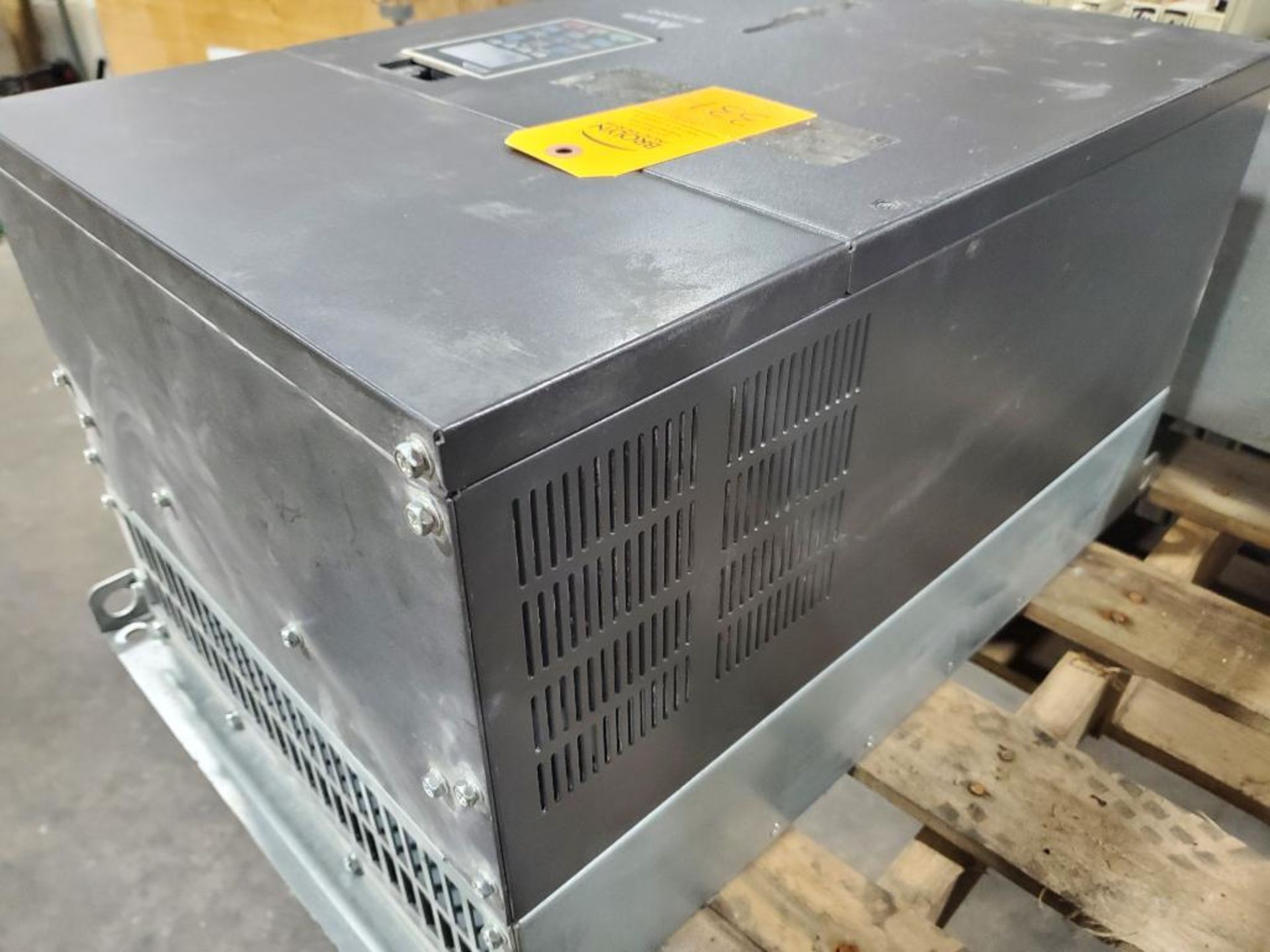 150hp Delta C2000 drive. Model VFD1100C43A.