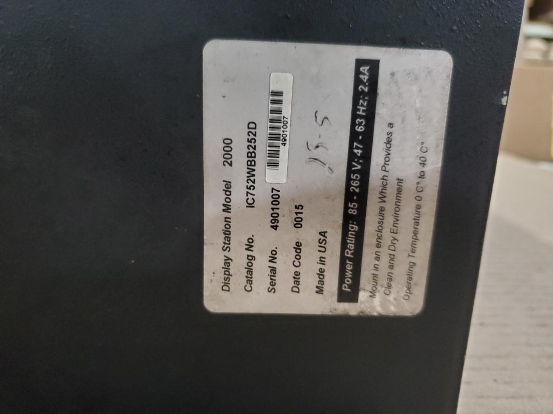 GE Fanuc Display Station 2000 control panel. Catalog number IC75WBB252D.