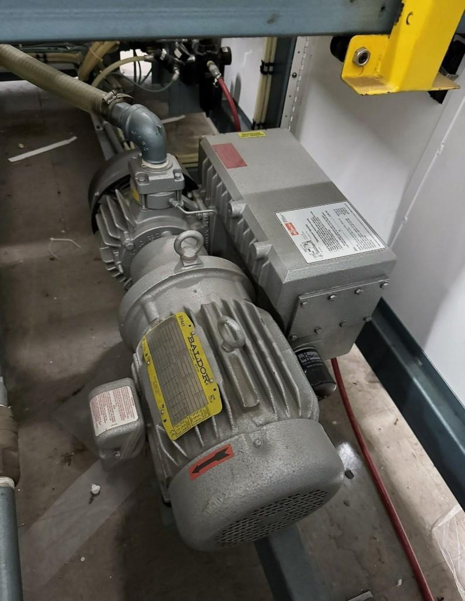 ZMD International Shuttle Thermoformer, Model V223.DHCG, Serial# 1560 ...