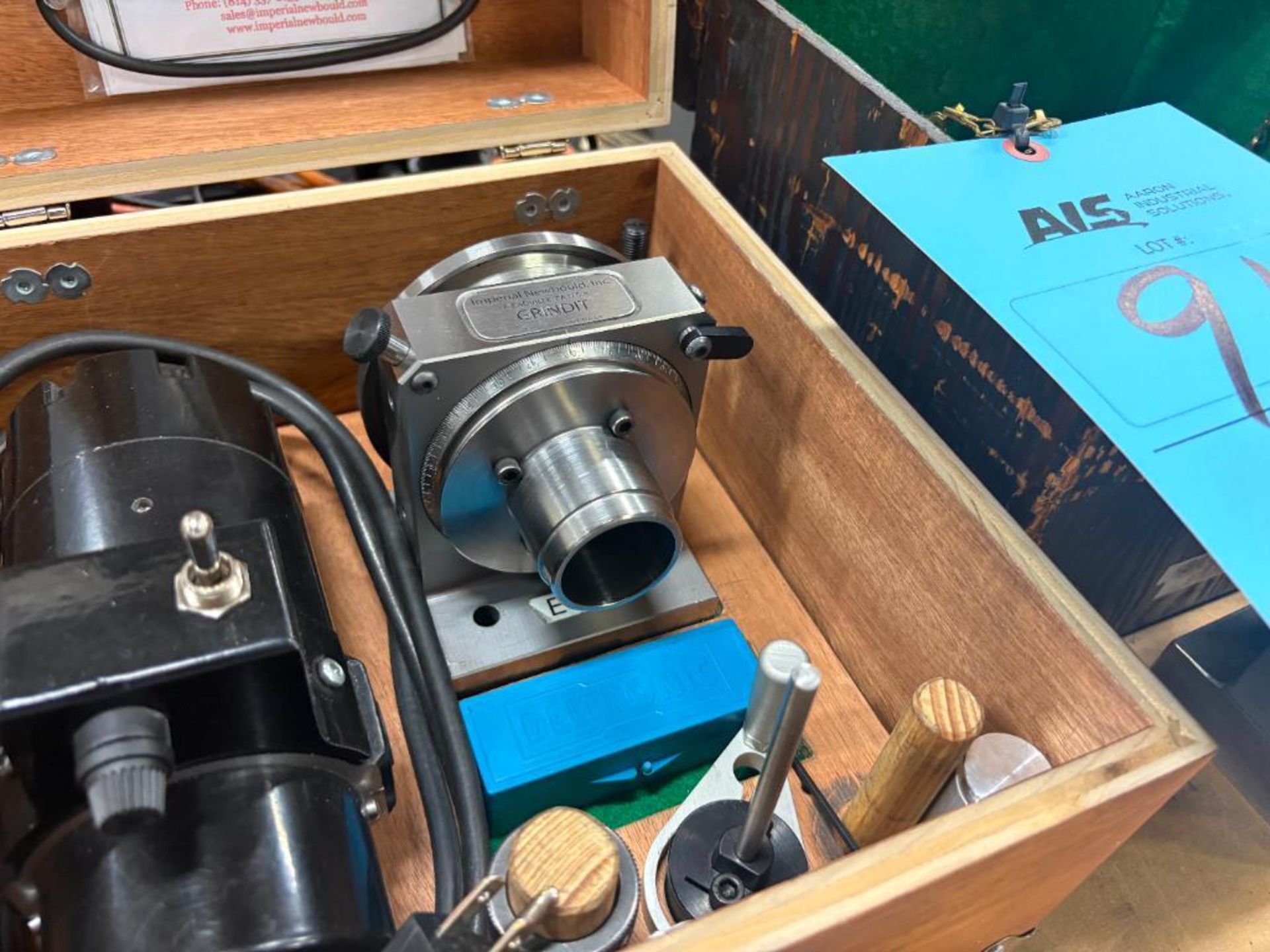 Newbould Model Grindit 300 Spin Grinding Fixture
