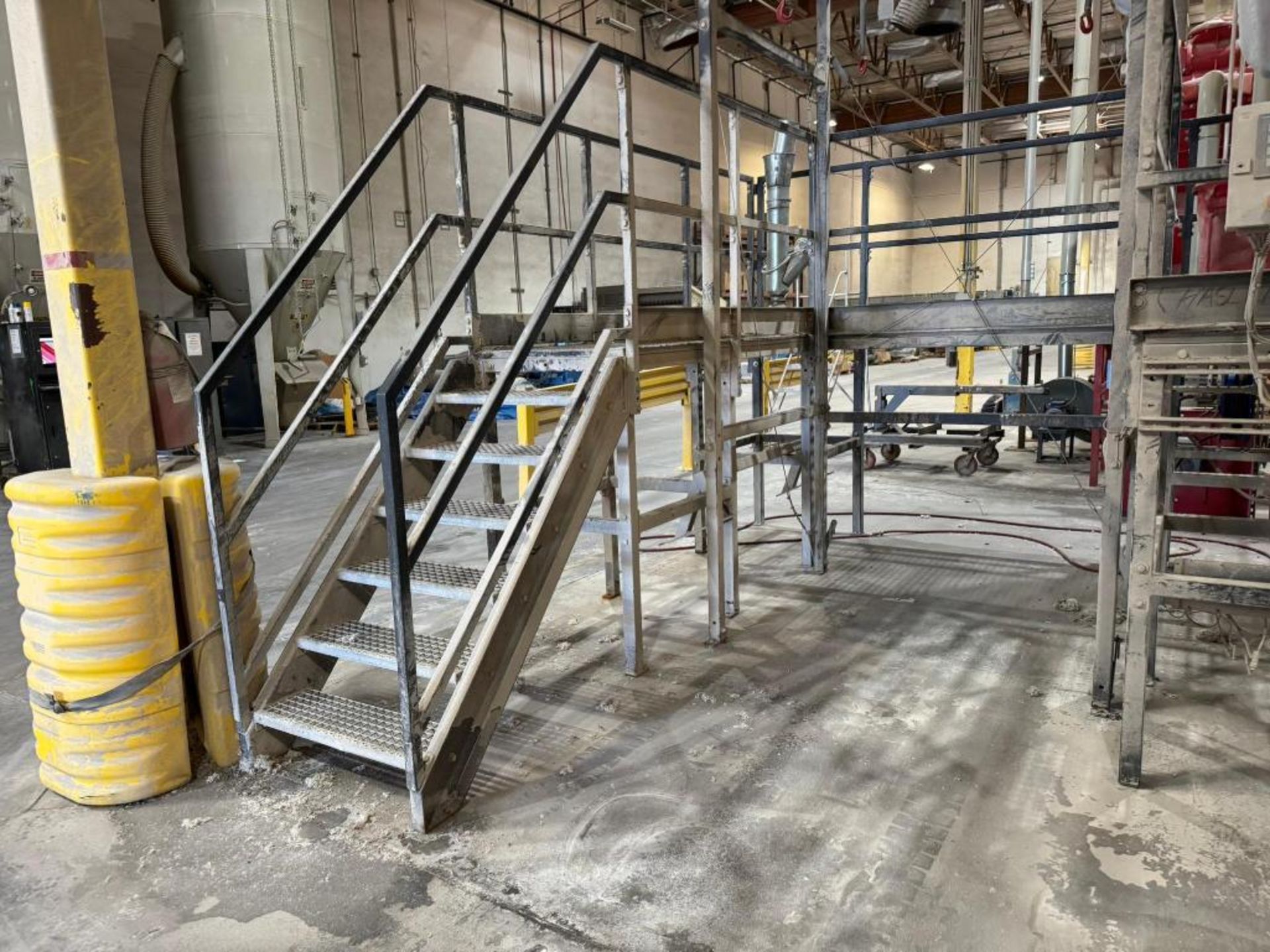 Dual Super Sak Bulk Loading System. With cyclone, diverter valve, mbag ...