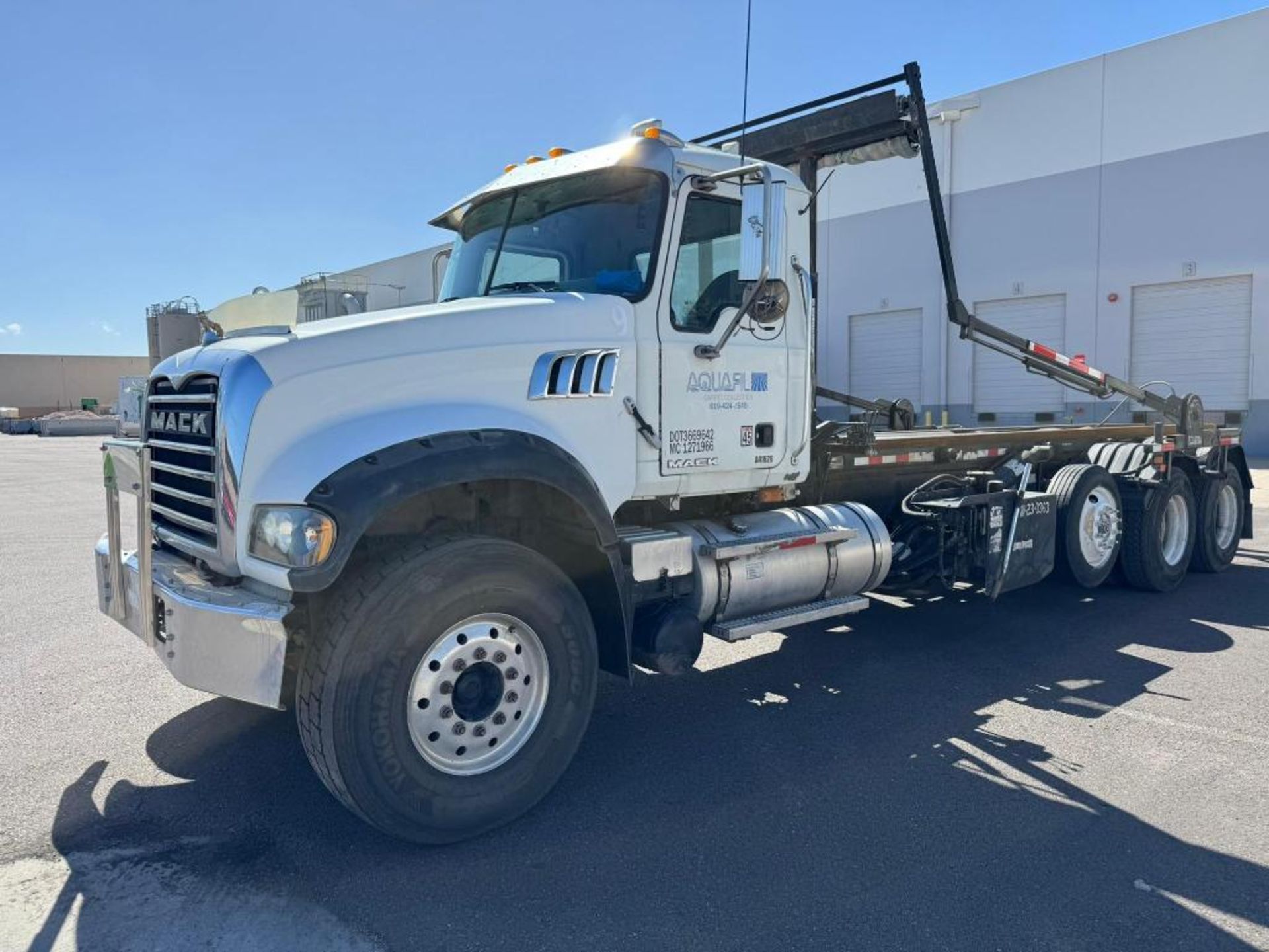 Mack 2009 Granite Series Roll-Off Diesel Truck, Model GU713, SEQ ...