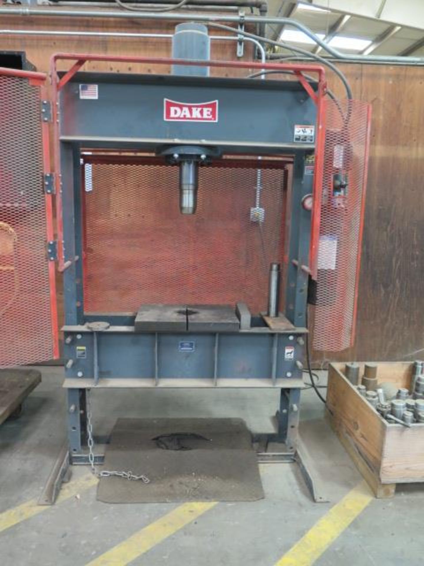 Dake mdl. 909250 25-Ton Electric/Hydraulic H-Frame Press (SOLD AS-IS ...