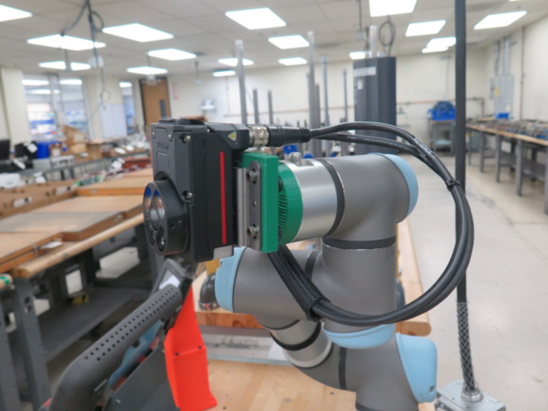 Keyence Robotic Measuring Machine w/ Keyence Laser Head, Universal ...