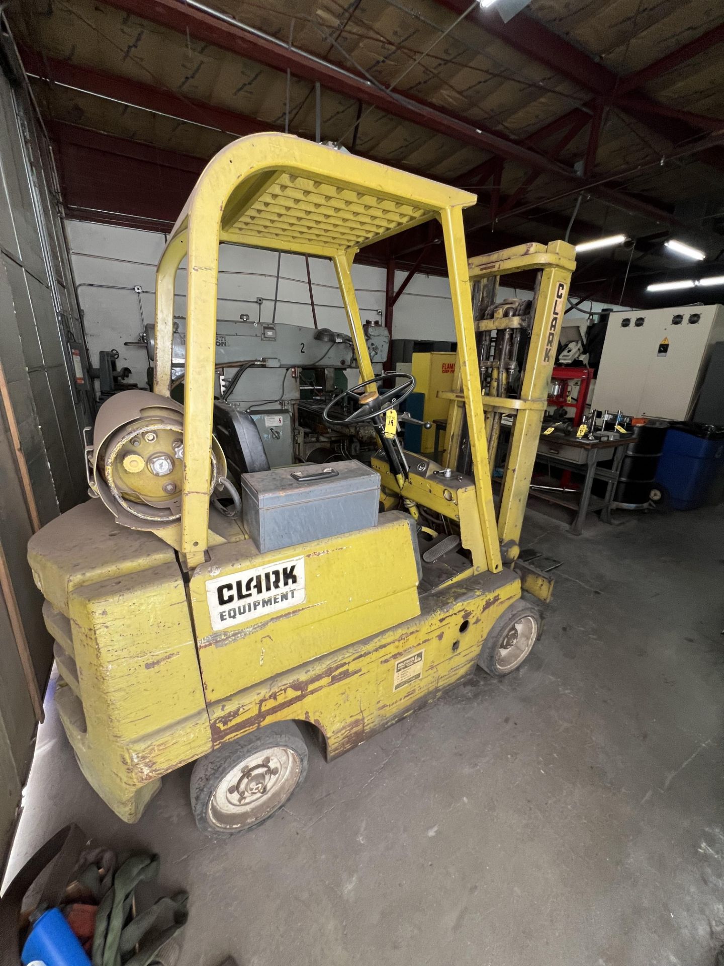 CLARK 4000# FORKLIFT, PROPANE, SOLID TIRE, RUNS GREAT