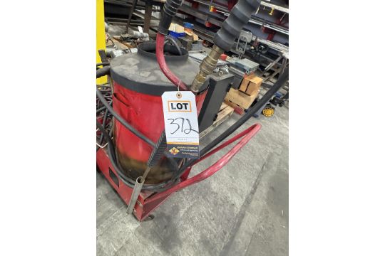 Dayton Heavy Duty Hot/Cold Pressure washer.