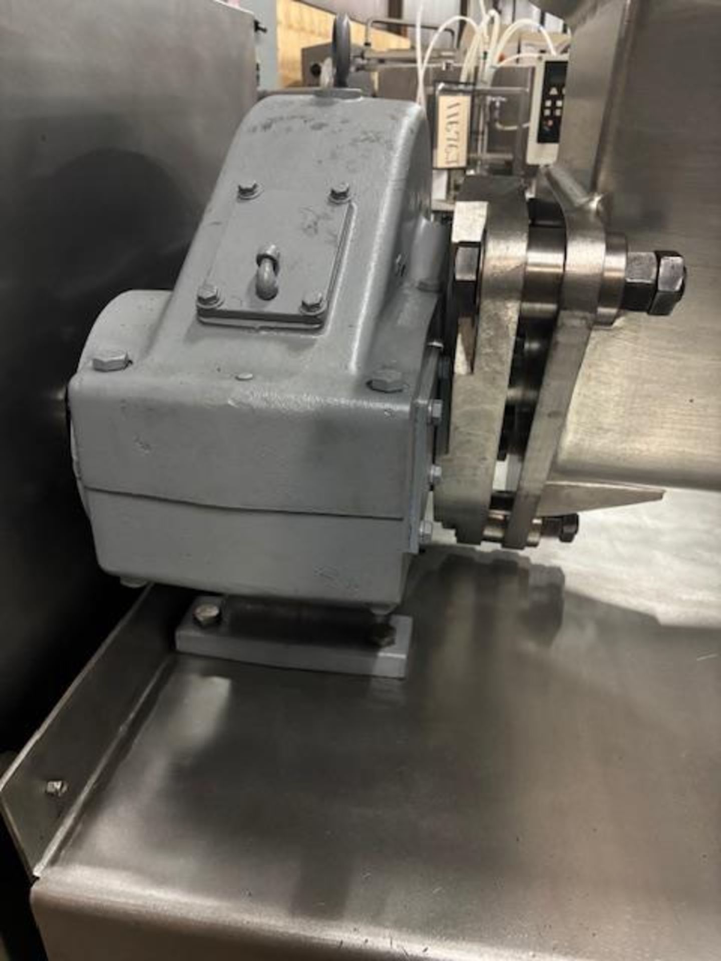 Weiler Mdl. 1109 Grinder with tinned dipped barrel and auger, stainless ...