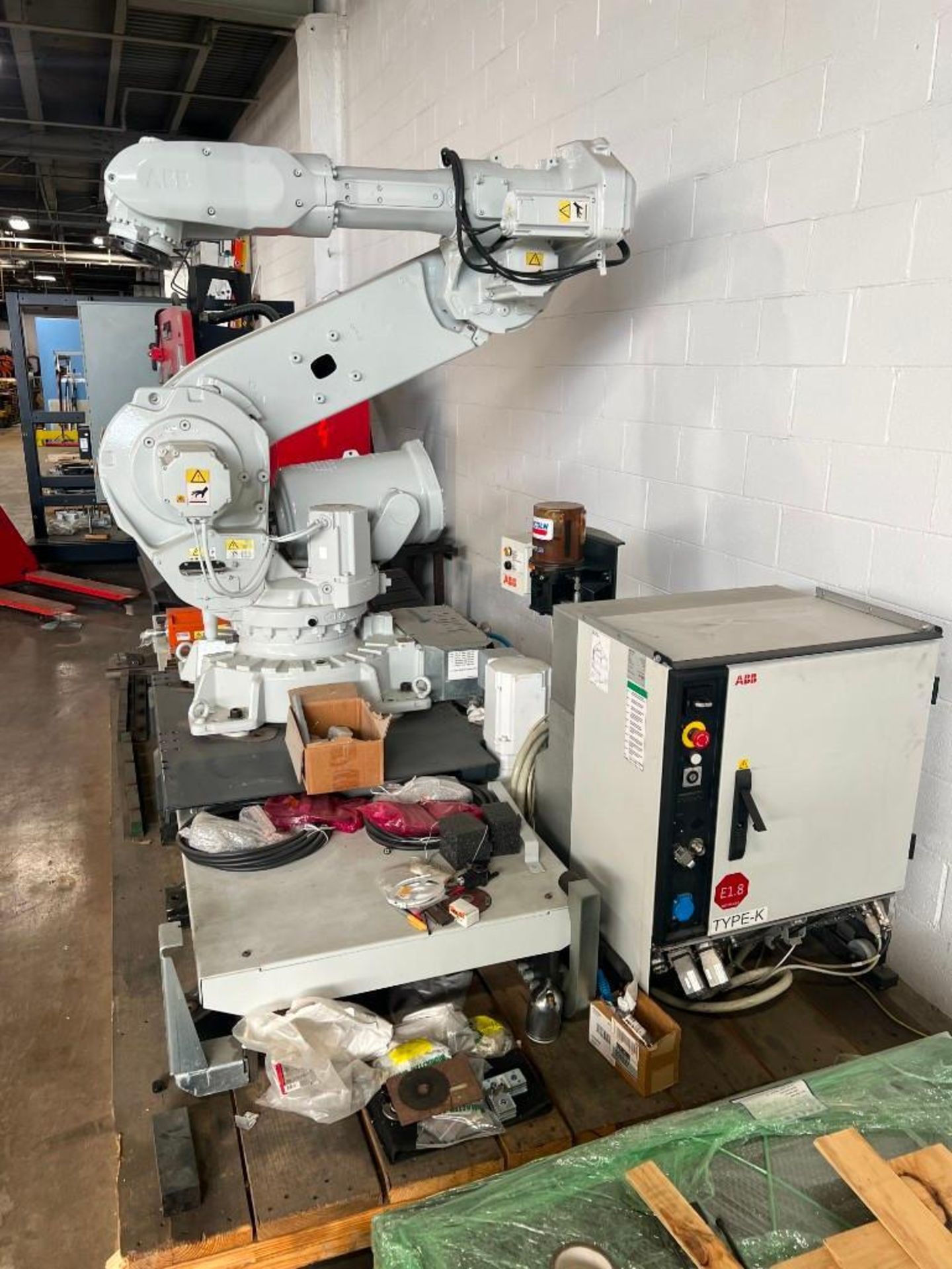 Loading Fee: $ 180.00 ABB #IRB 6640 M2004 Robot & Controller w/ABB # ...