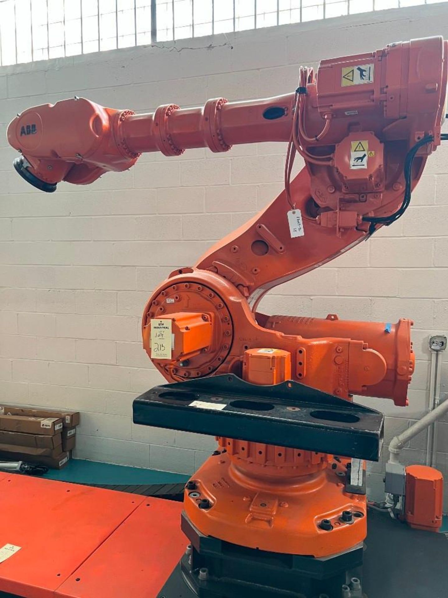 ABB #7600 IRC5 Robot w/Linear Track Rail 325Kg - 9 Axis *NOTE* - Boxes ...