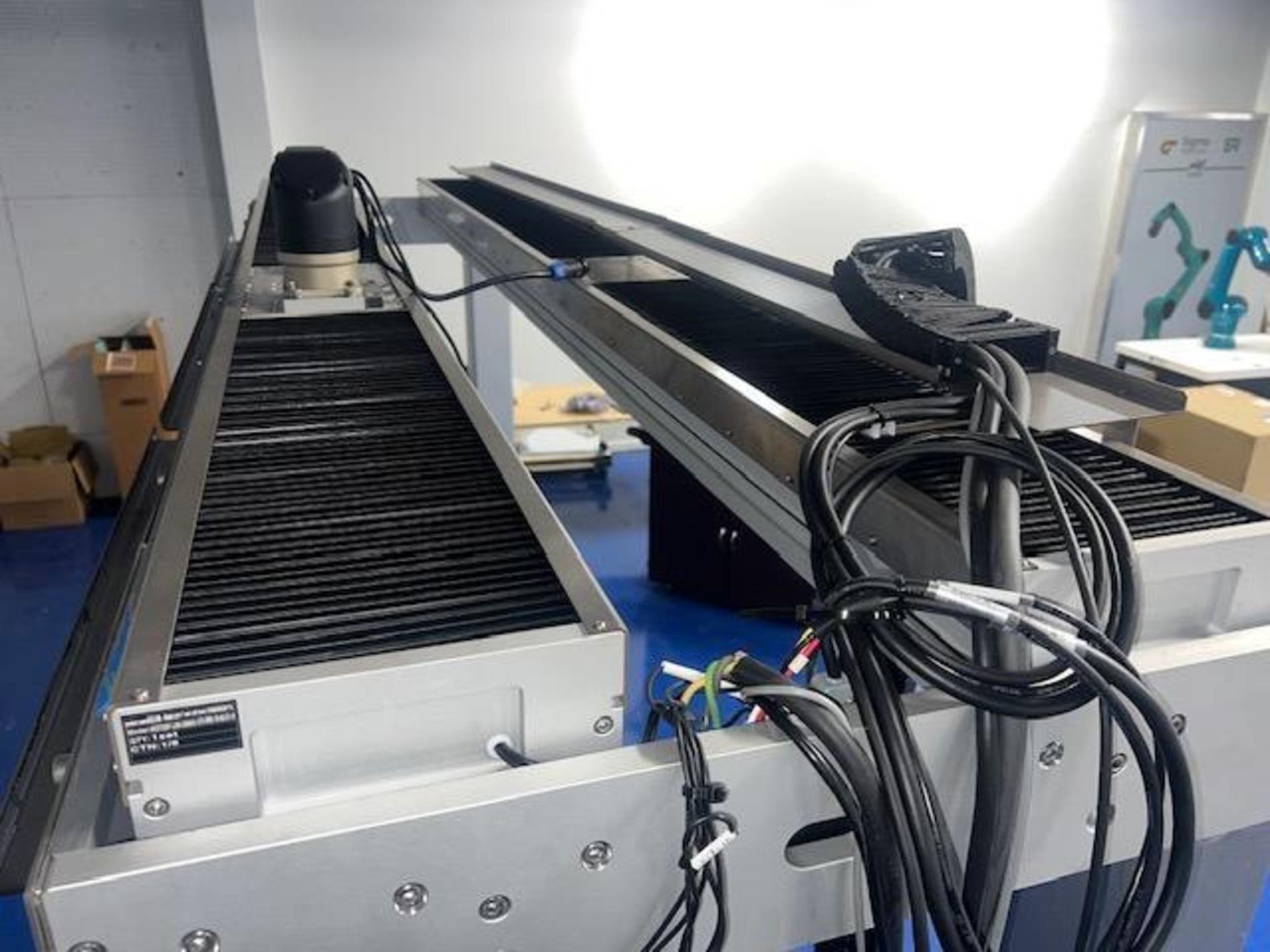 Loading Fee: $ 300.00 Robot Arm 7 Axis Rail Track Overhead Robot Slide ...
