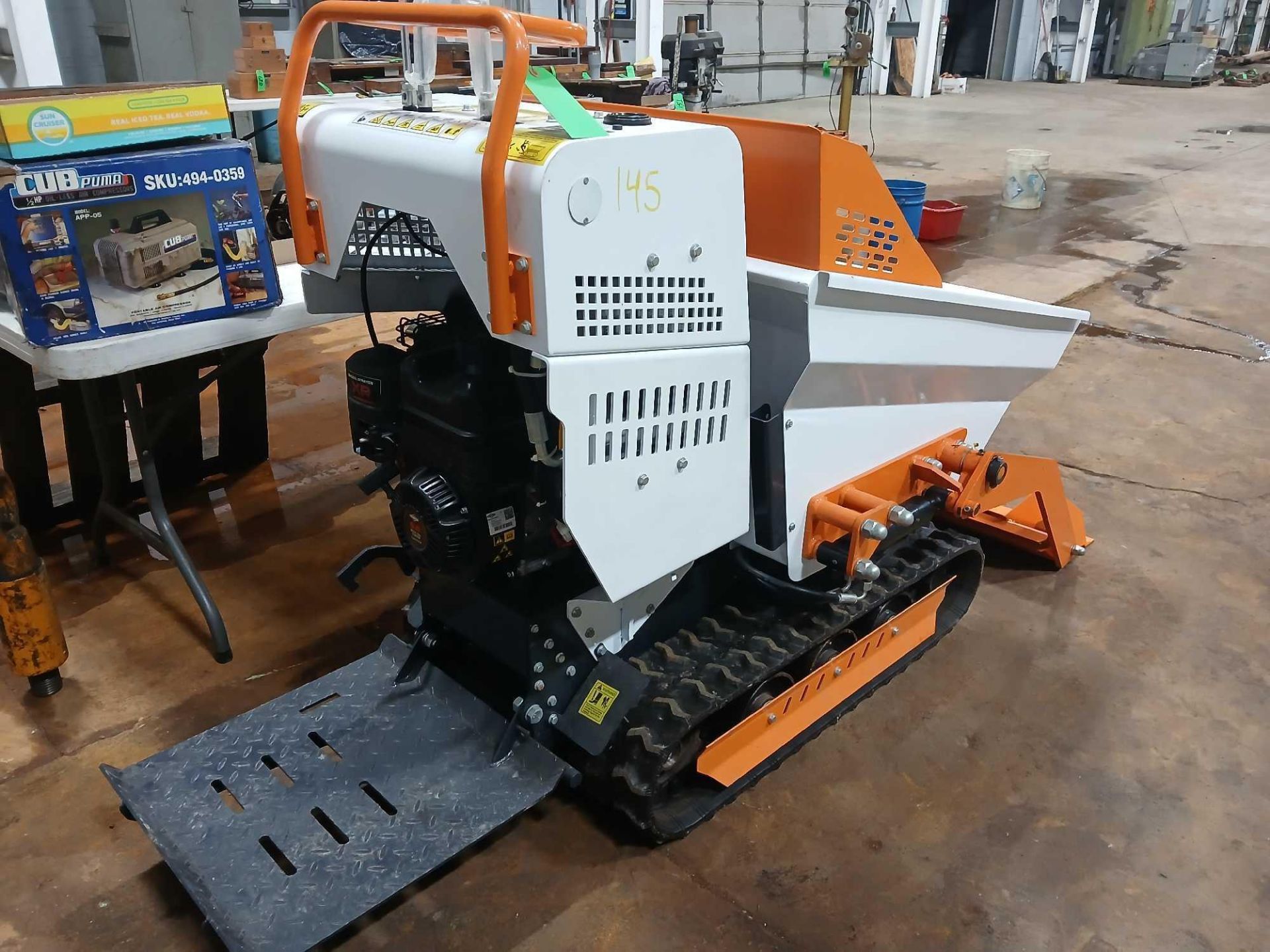 Landhero Self-Loading Mini Ride-On Crawler Dumper. Only 2.36hrs. Engine ...