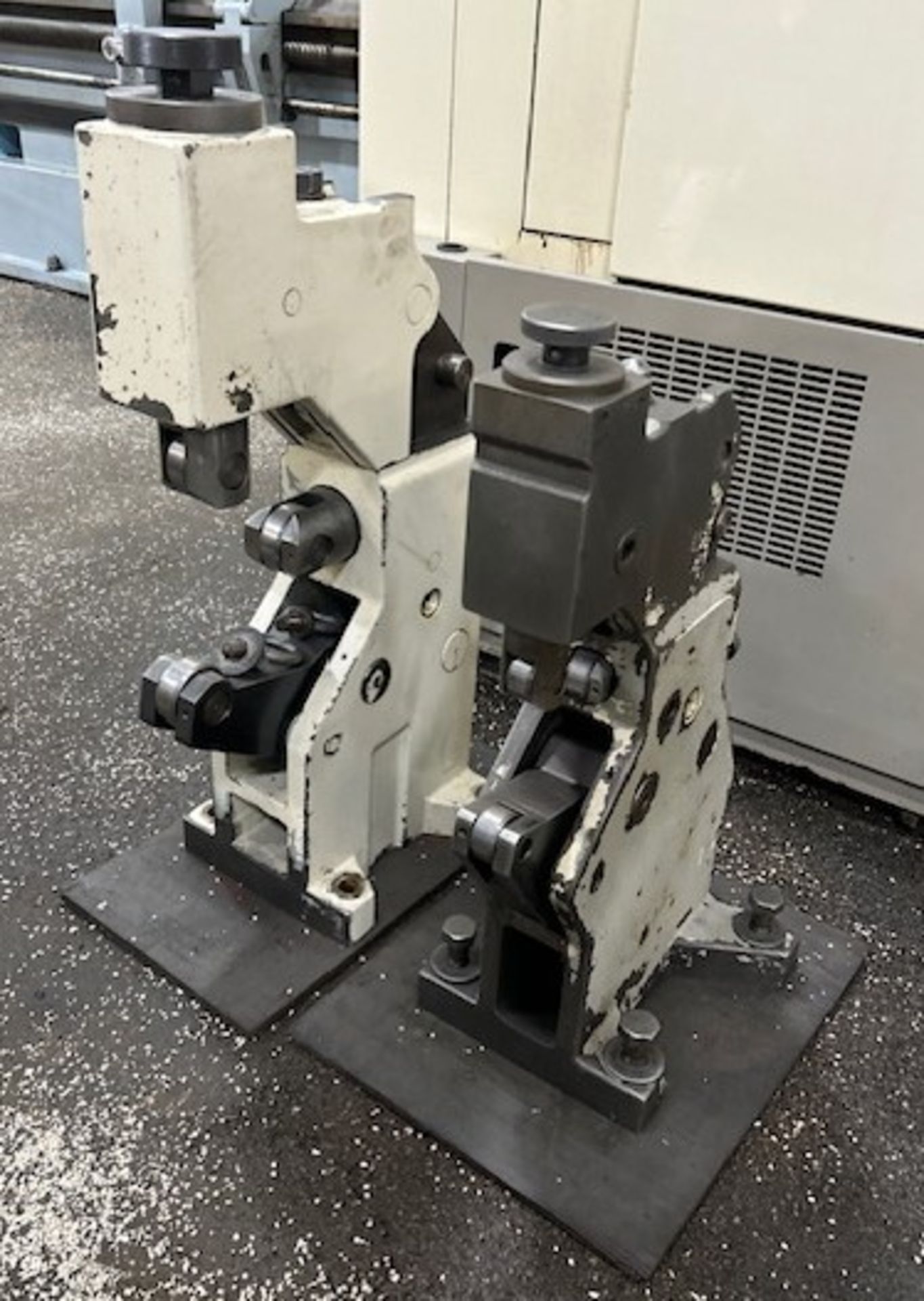 Okuma CNC Turning Center 27.56" x 78.74"cc, Model LB35 II/2000, s/n 258 ...