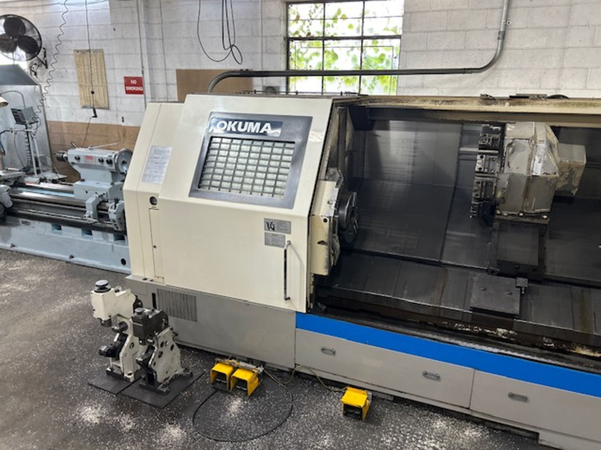 Okuma CNC Turning Center 27.56" x 78.74"cc, Model LB35 II/2000, s/n 258 ...