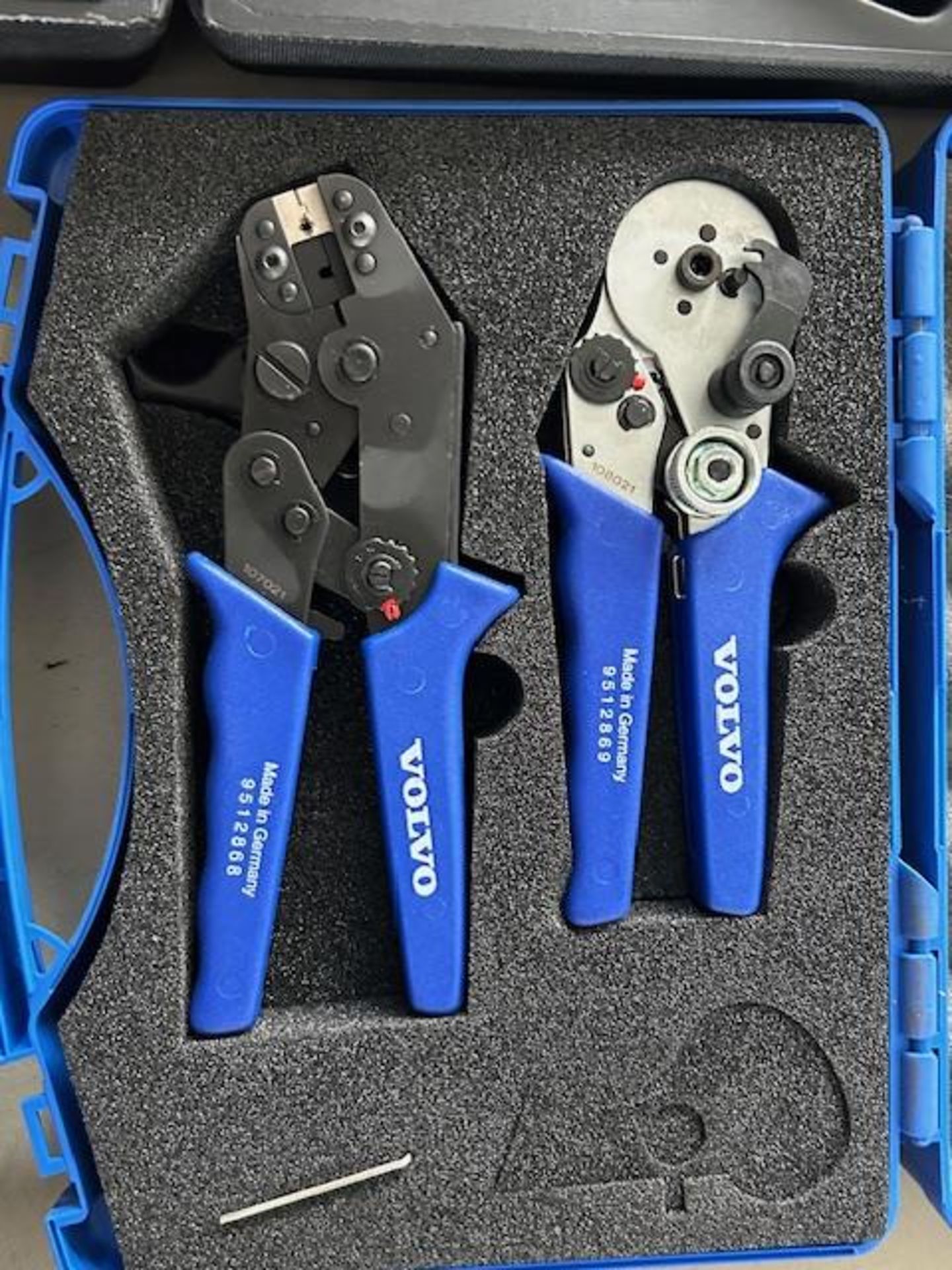 Volvo Most Repair Kit - Crimp Tool, Stripper/Cutter