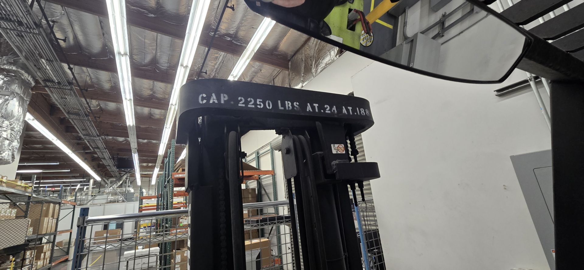 CLARK ELECTRIC FORK LIFT MODEL # TM15 SERIAL # TM247-0835-7555FB; 2700 ...