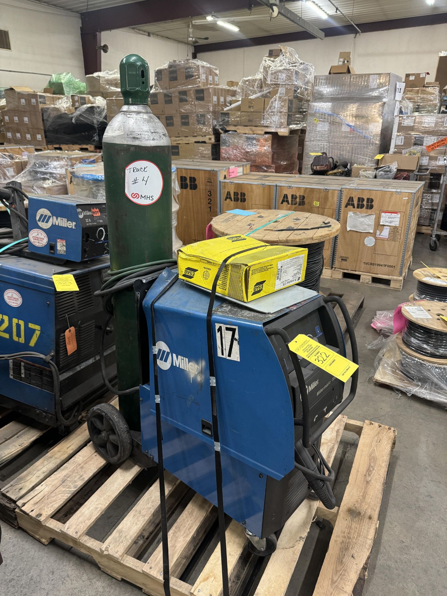 MILLER MILLERMATIC 350P MIG WELDER WITH ESAB ARISTOROD 12.50 WIRE AND TANK