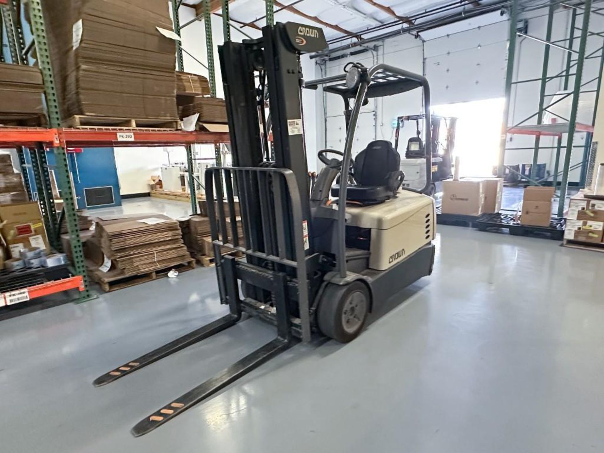 1- Crown Integral Forklift Model: SC5245-40 Sn: 10160528 Battery Type ...